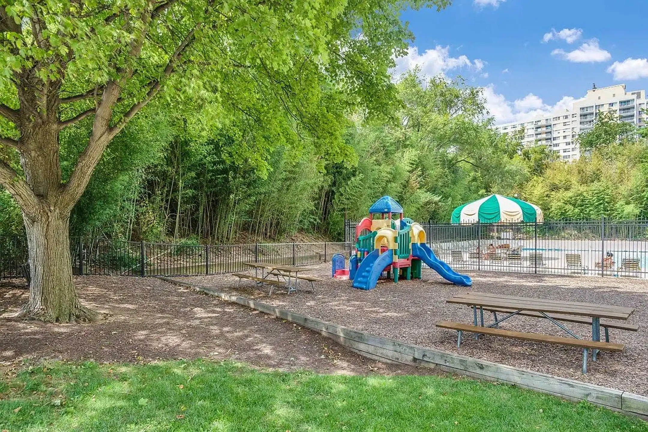 Excelsior Tower - Alexandria, VA 22312 | ApartmentGuide.com