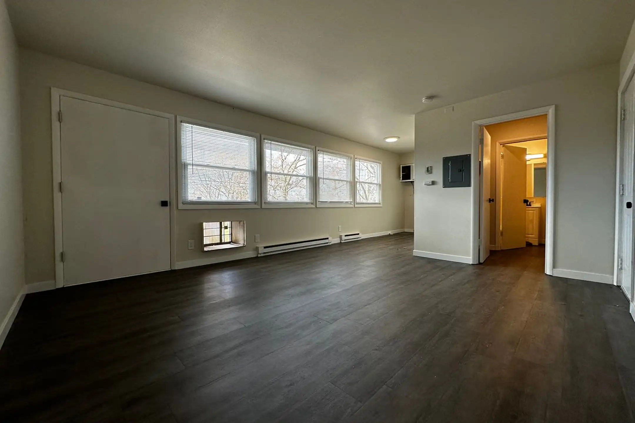 125 Bader St unit Apt. 11 - Green Bay, WI 54302 | ApartmentGuide.com