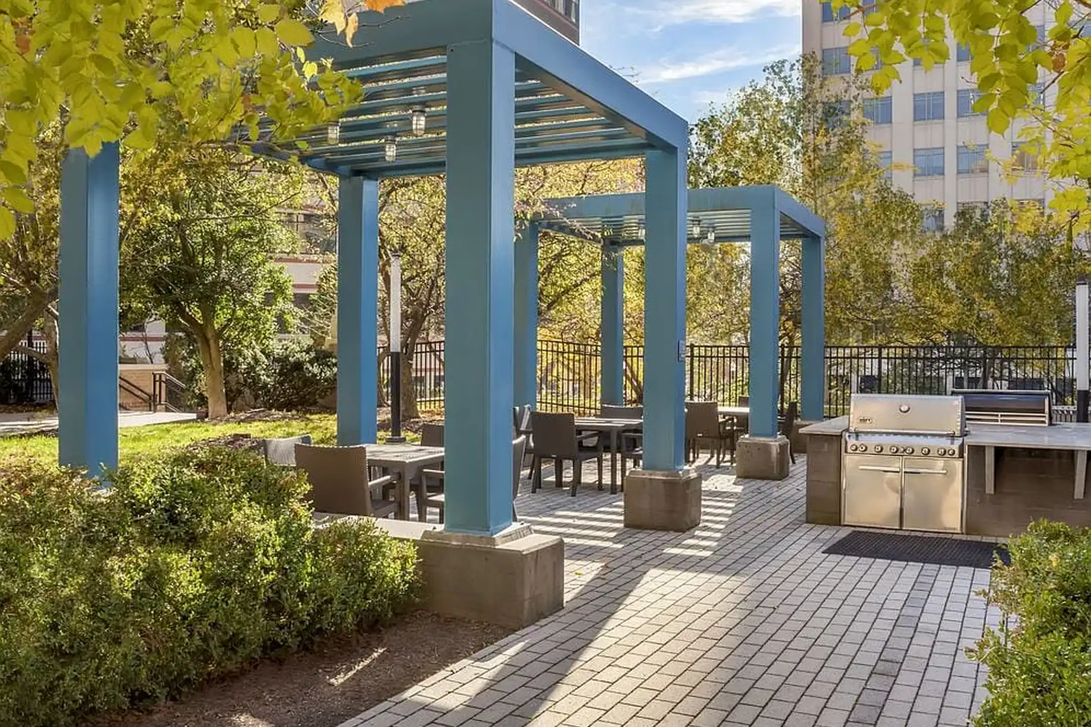 AVA Ballston - Arlington, VA 22201 | ApartmentGuide.com