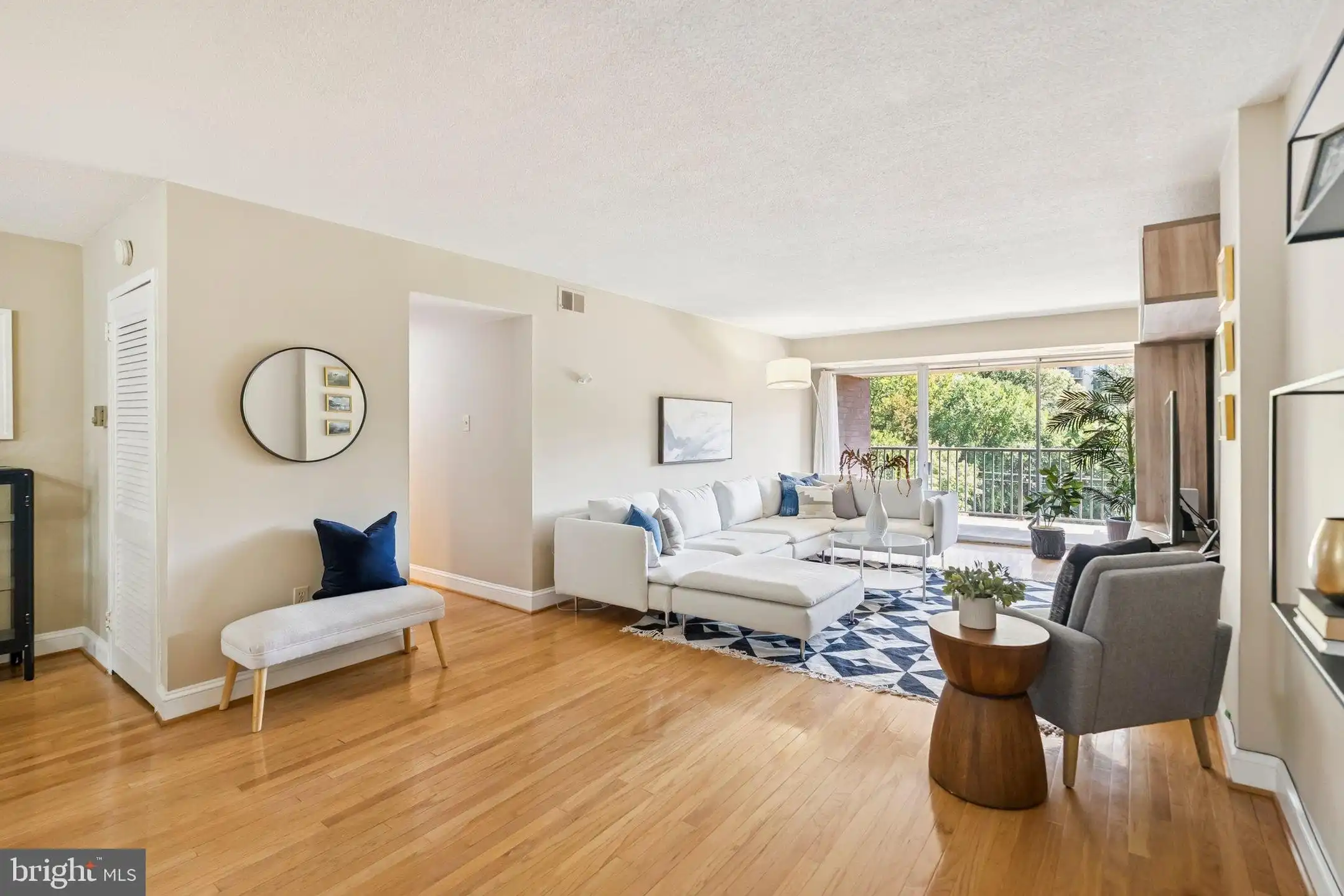 1300 Army Navy Dr #514 - Arlington, VA 22202 | ApartmentGuide.com