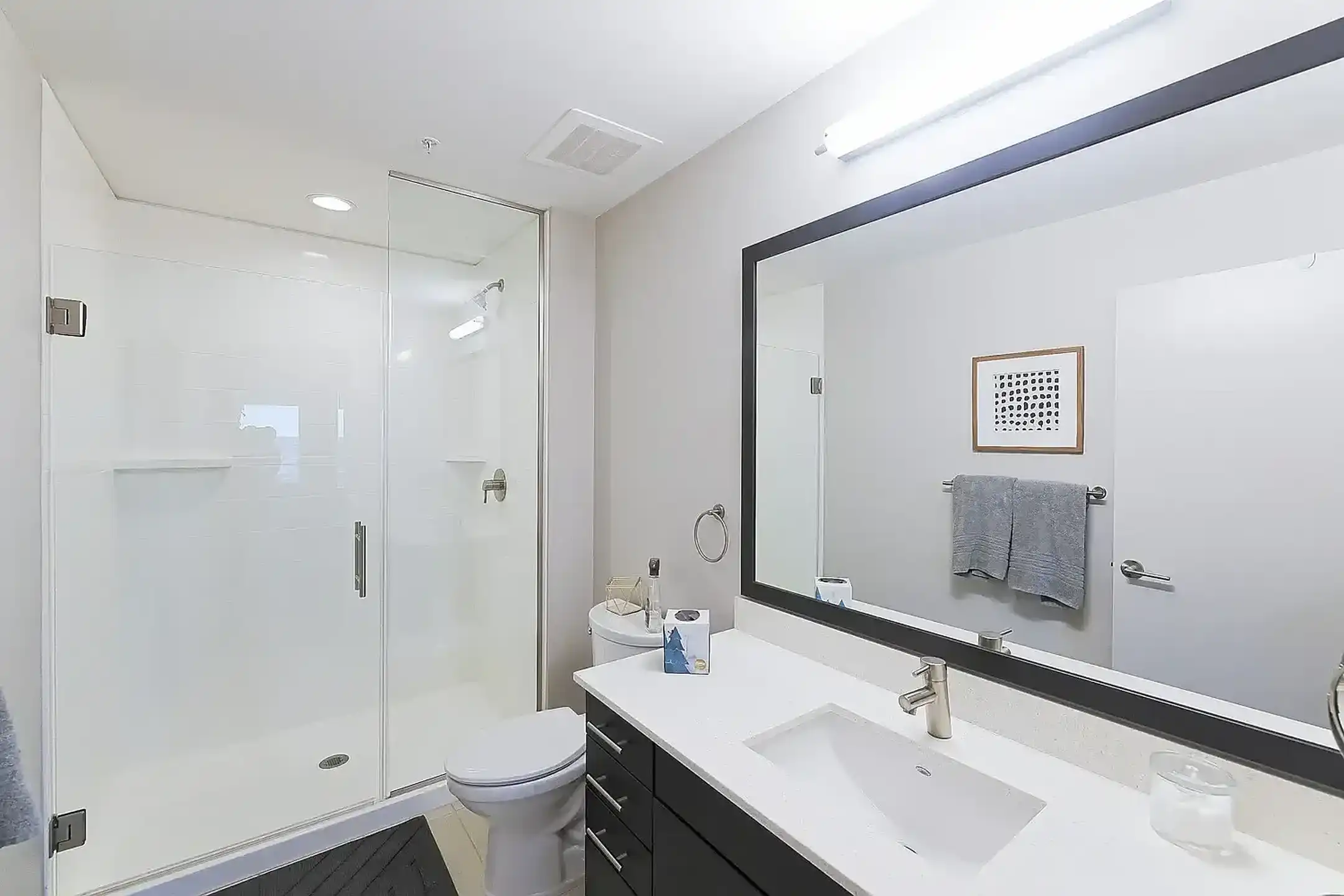 Commerce Tower - Kansas City, MO 64105 | ApartmentGuide.com