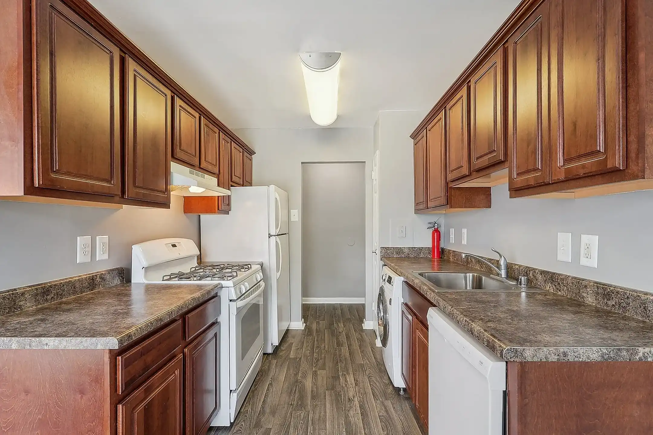 Andrews Ridge Apartments - Suitland, MD 20746 | ApartmentGuide.com