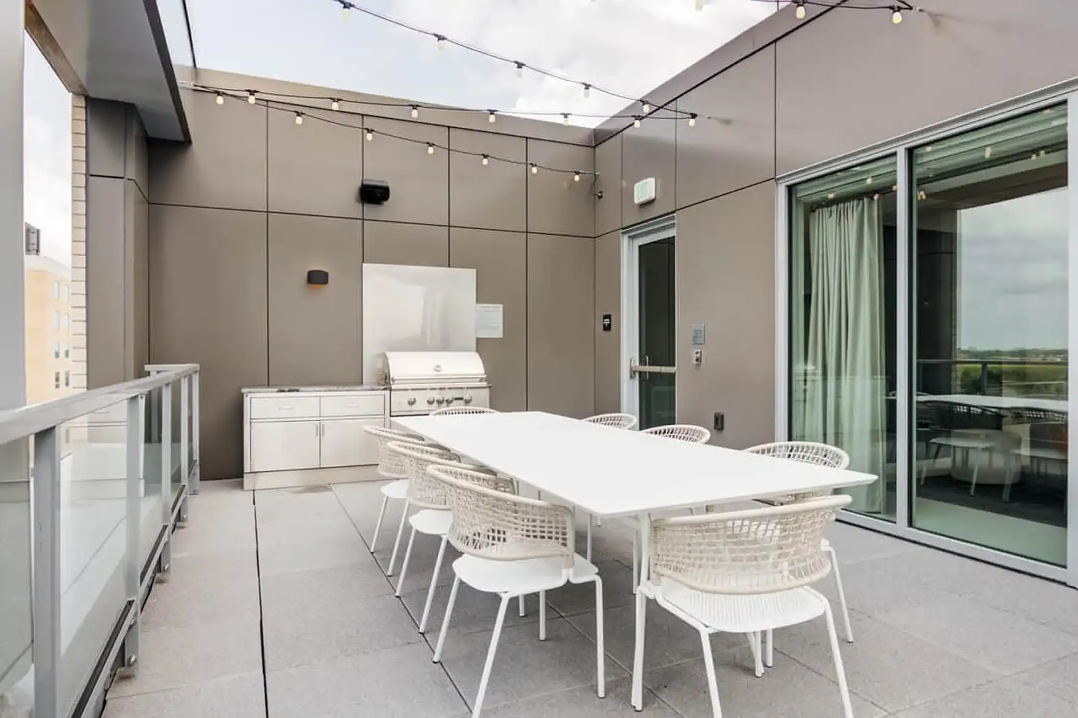 The Fenley - Bloomington, MN 55425 | ApartmentGuide.com