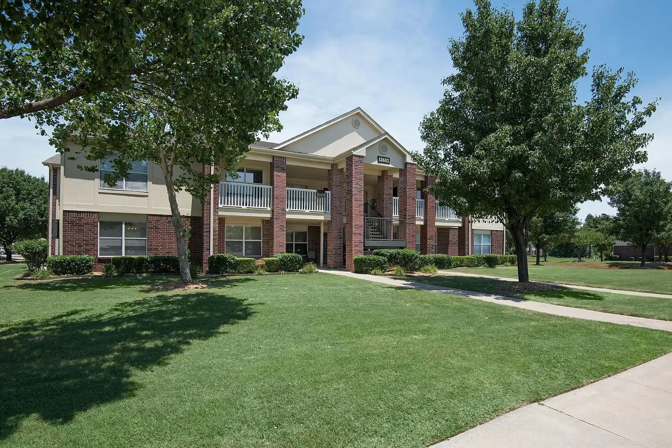 Greens at Owasso - Owasso, OK 74055 | ApartmentGuide.com