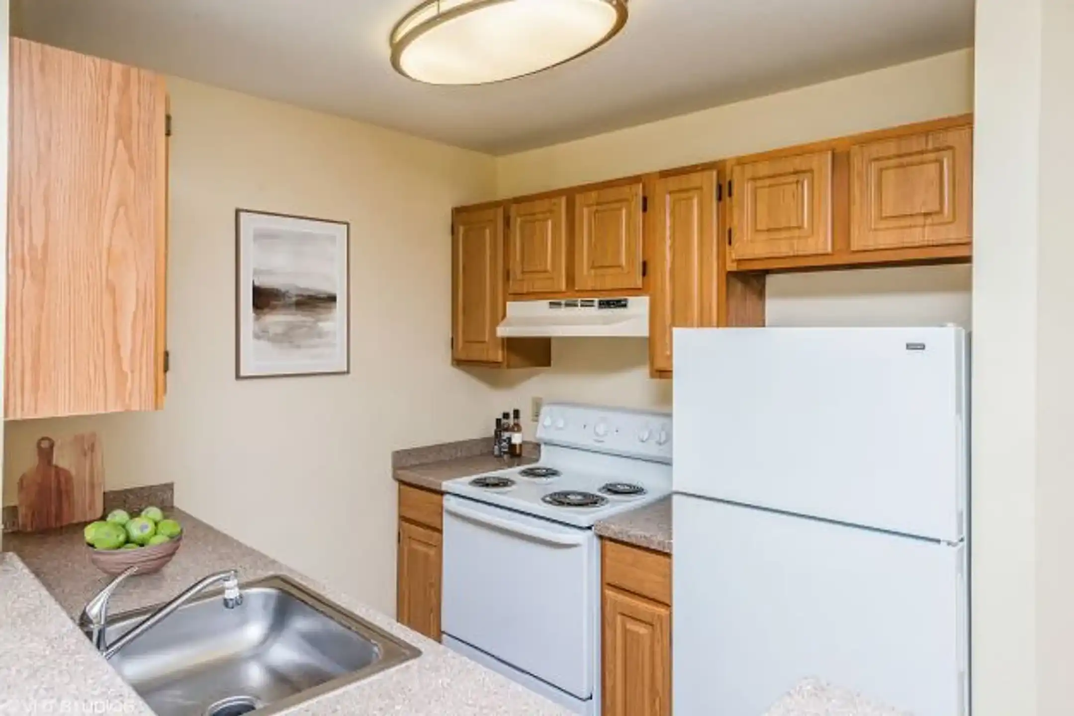 Pacific Heights - Federal Way, WA 98003 | ApartmentGuide.com