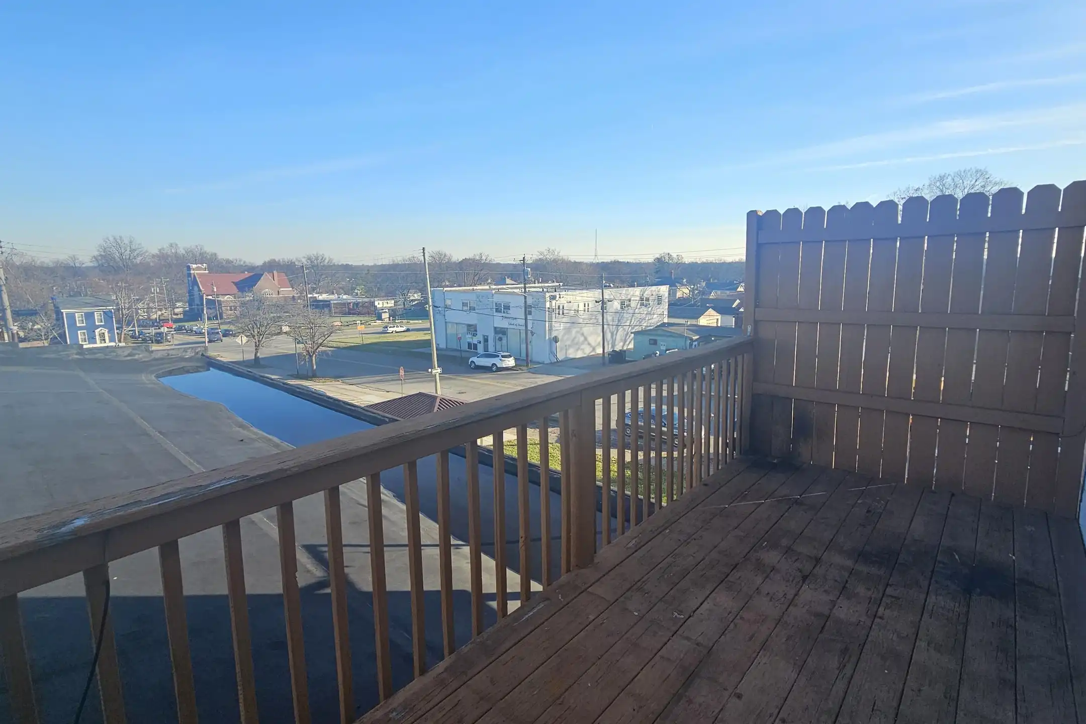 7504 Hamilton Ave - Cincinnati, OH 45231 | ApartmentGuide.com