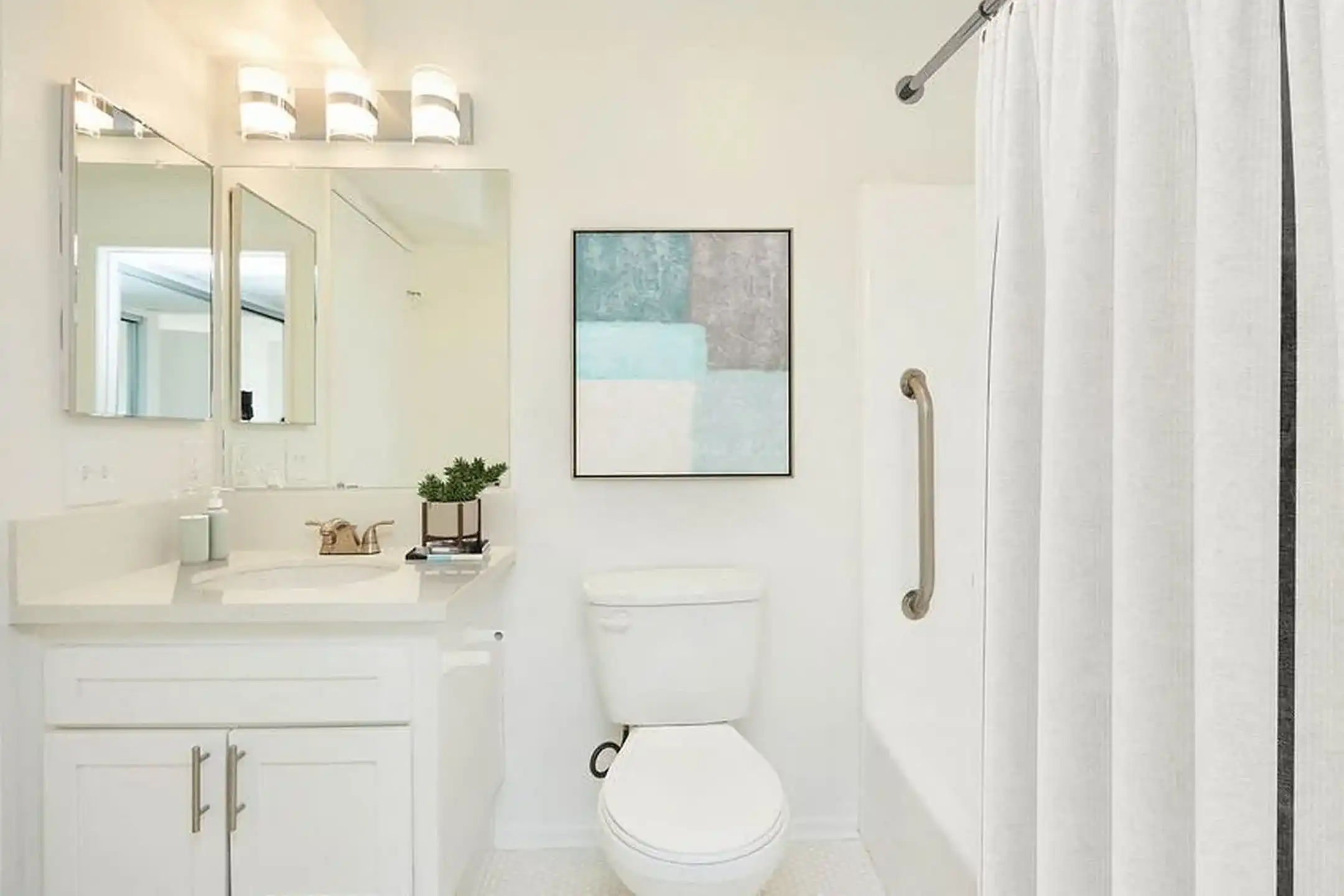 The Collective - Los Angeles, CA 90057 | ApartmentGuide.com