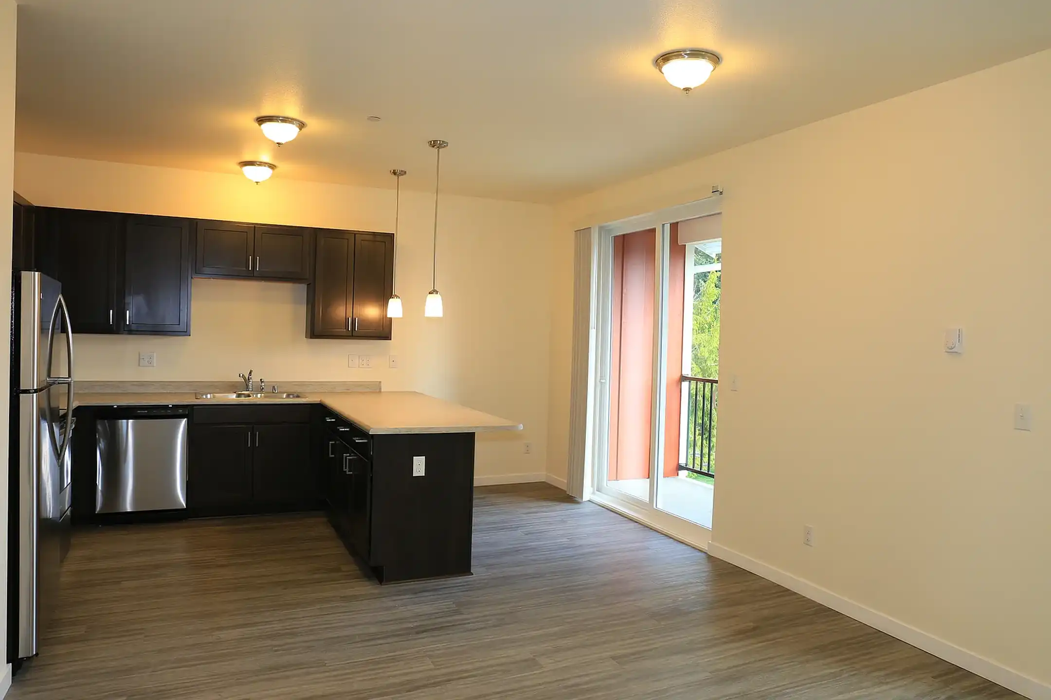Golf Club Apartments - Lacey, WA 98503 | ApartmentGuide.com