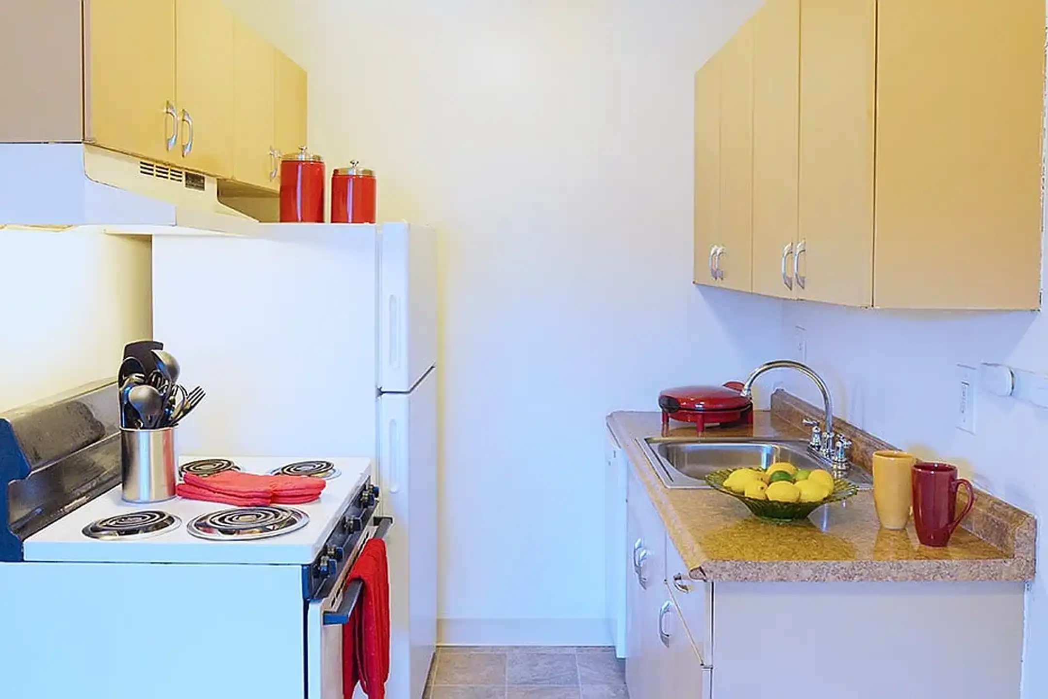 Bloomfield on the River - Pontiac, MI 48341 | ApartmentGuide.com
