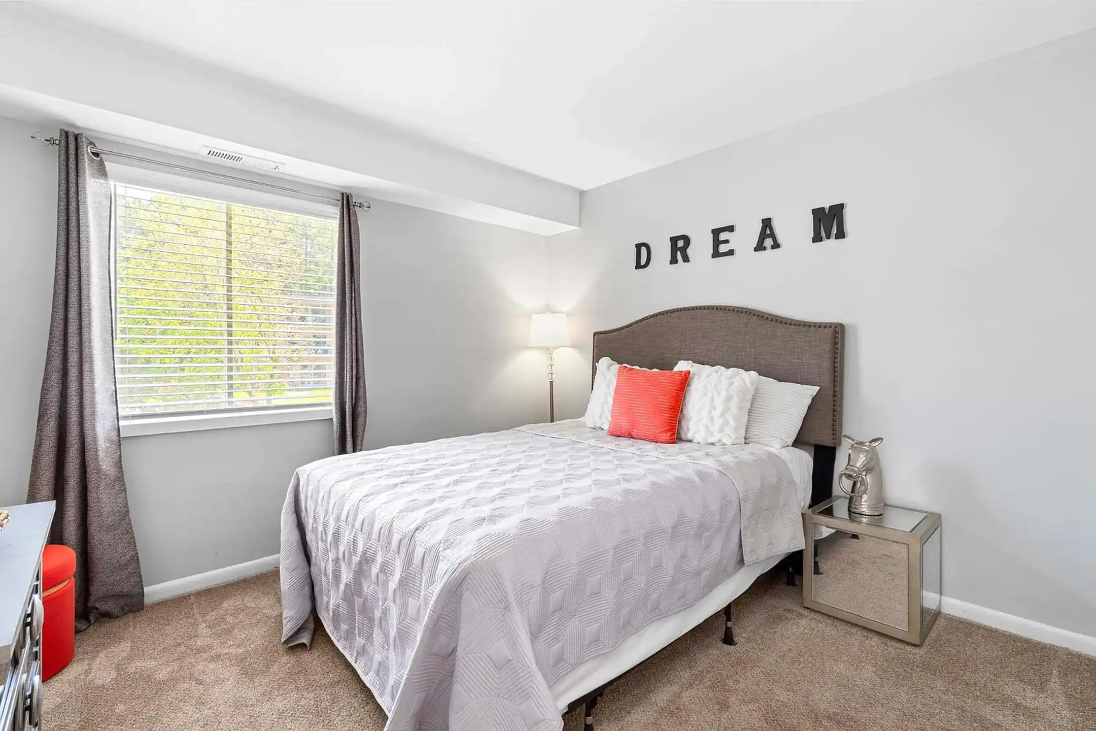 PineGate - Chapel Hill, NC 27514 | ApartmentGuide.com