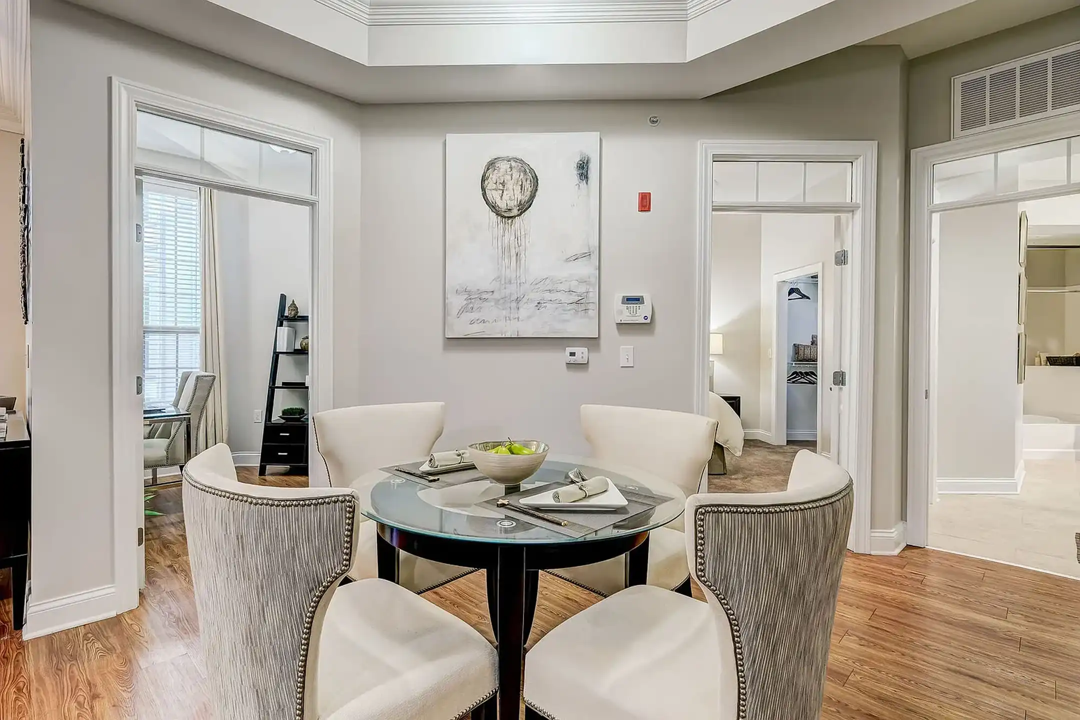 Liberty Place Apartments - Columbus, OH 43215 | ApartmentGuide.com