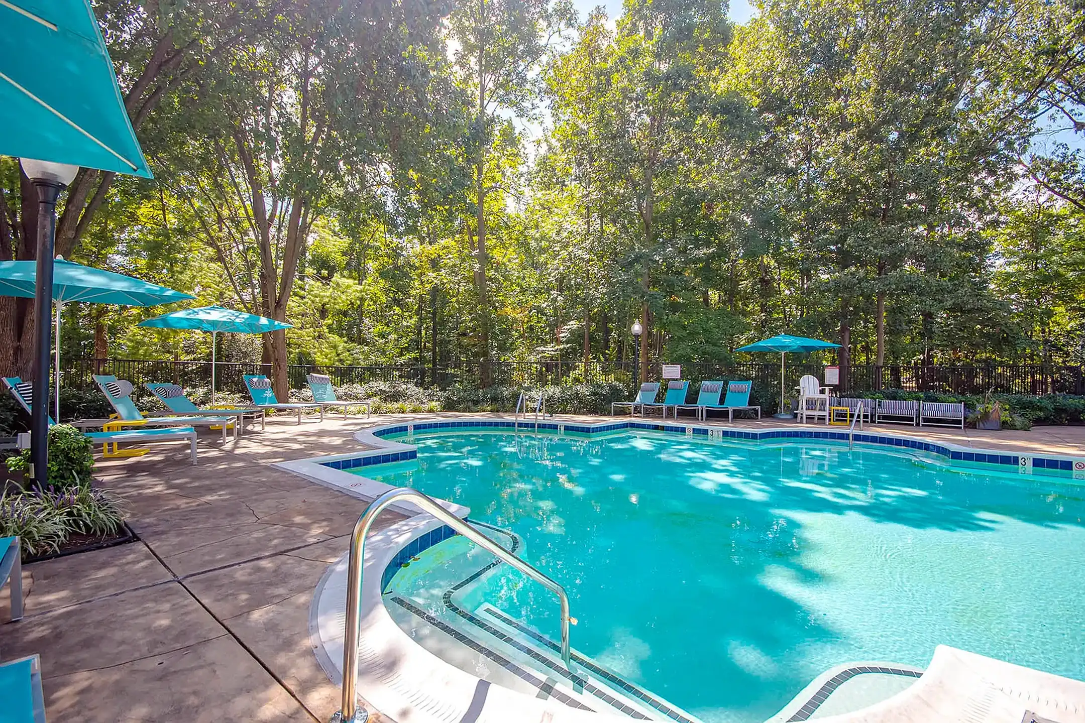 Westfield Village - Centreville, VA 20120 | ApartmentGuide.com