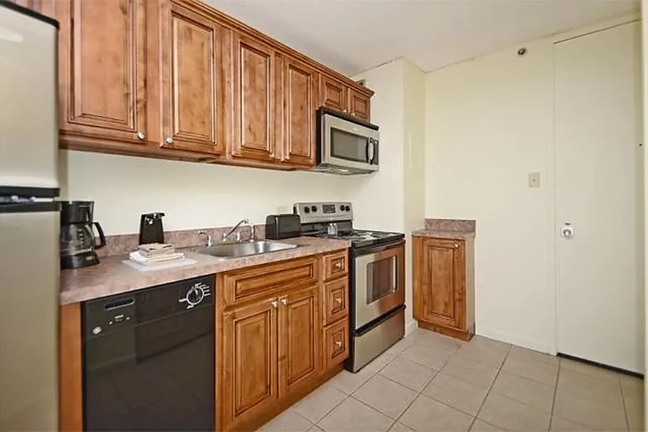 The Gentry S Landing Saint Louis Mo 63102 Apartmentguide