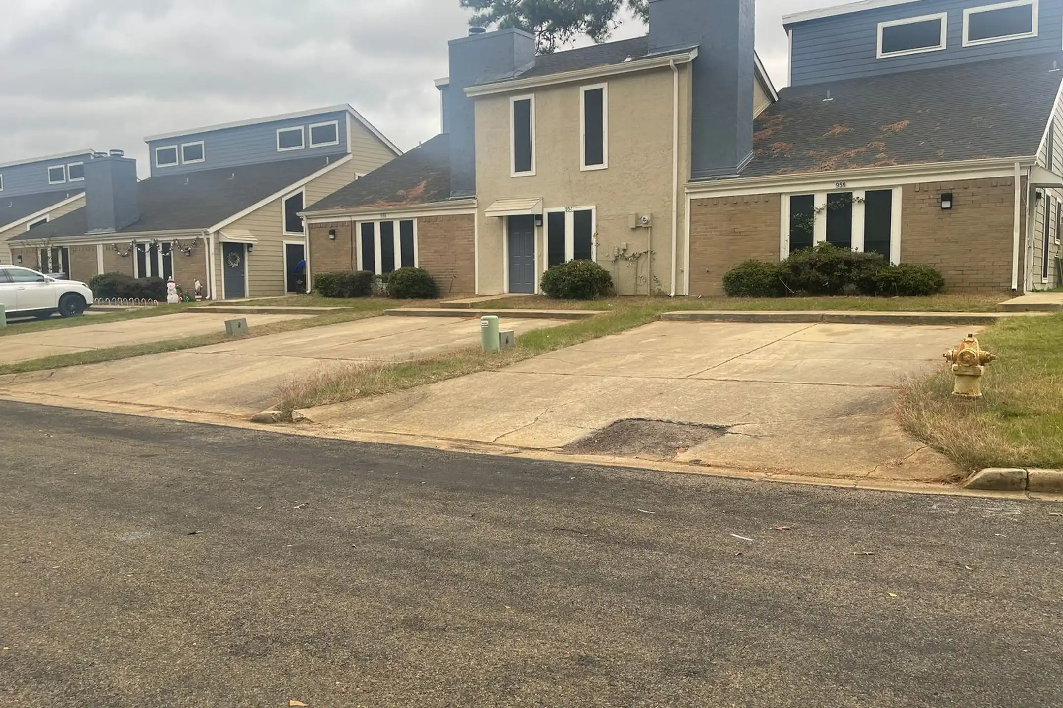 900-974 Creekside Dr unit B3 2x2 - 1190 sqft - Longview, TX 75604 ...