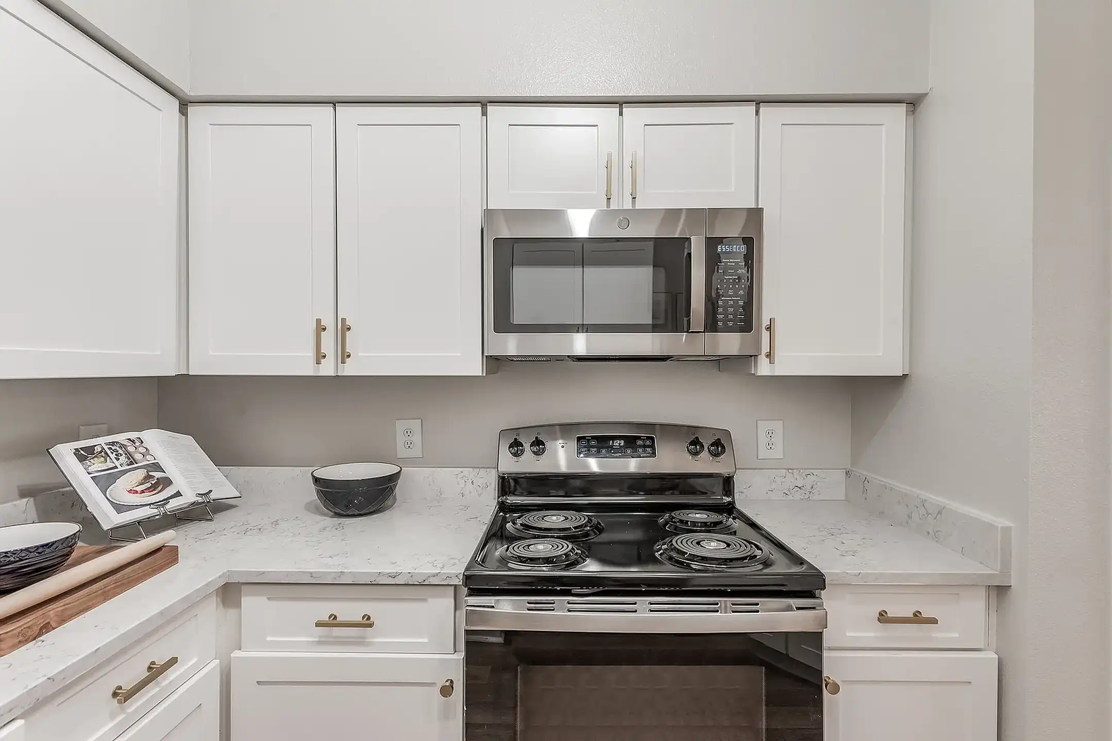 Carrington Park - Houston, TX 77089 | ApartmentGuide.com