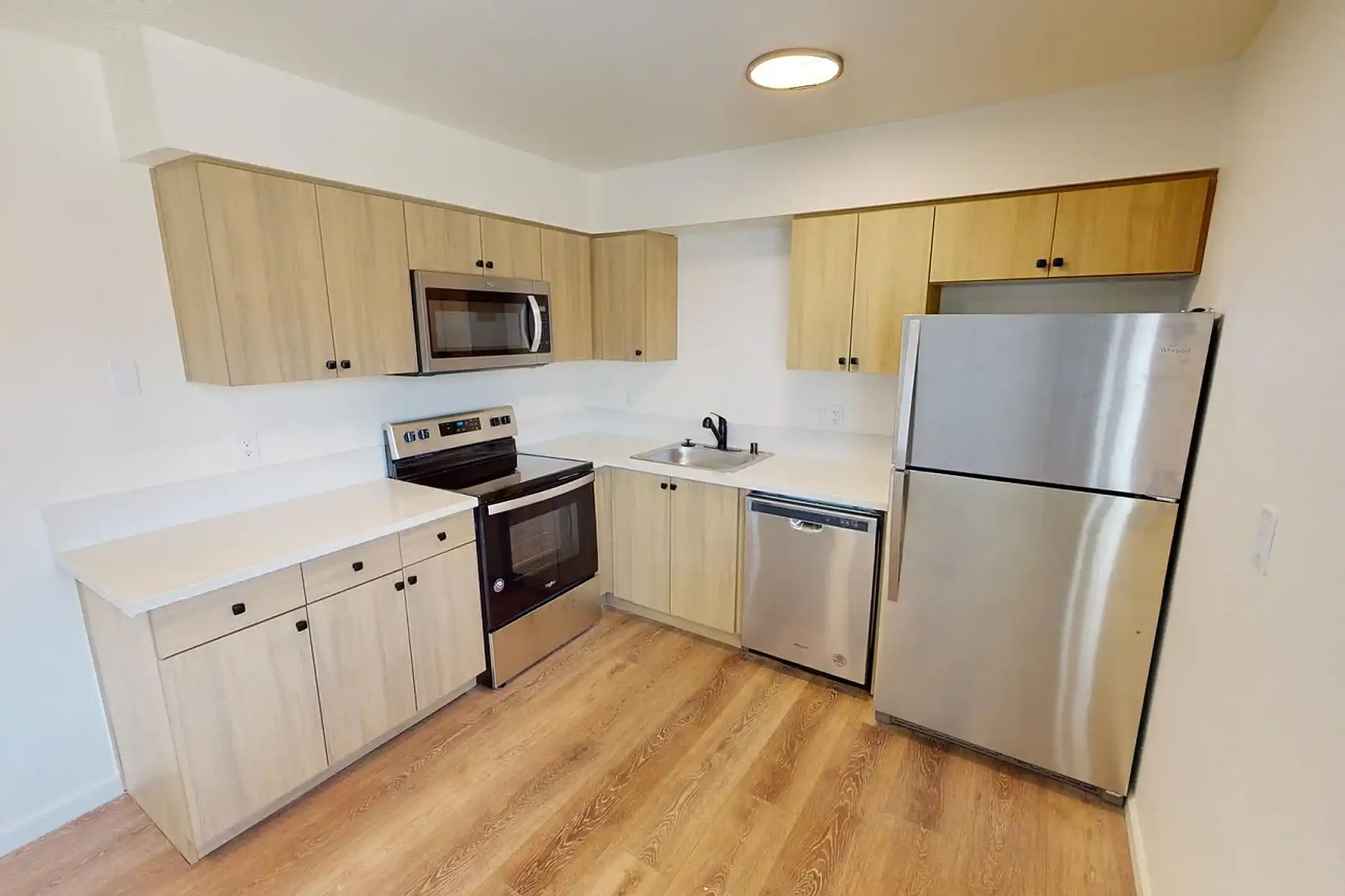 Westbrook Apartments - Selma, CA 93662 | ApartmentGuide.com