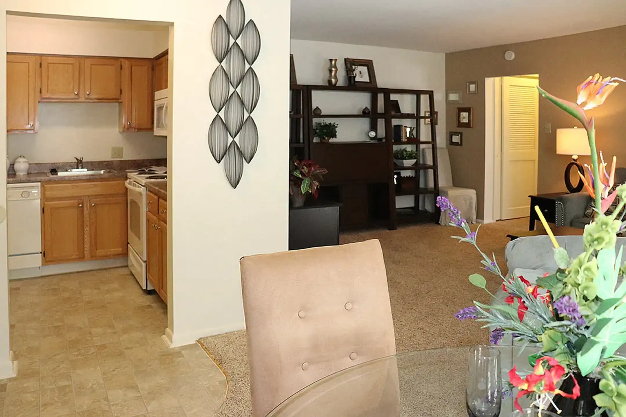 Spring Ridge Apartments - Whitehall, PA 18052 | ApartmentGuide.com