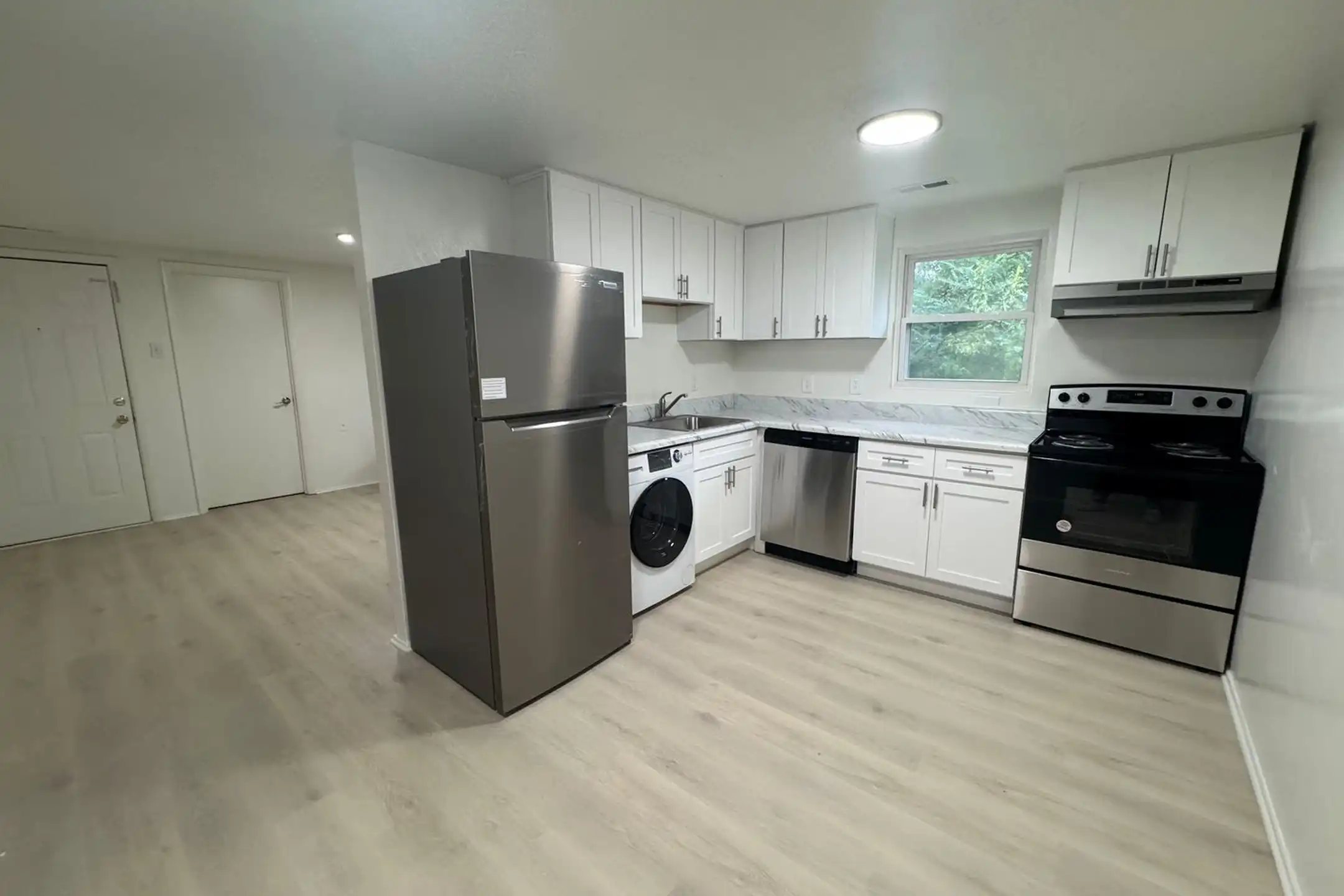 464 Lisa Square - Virginia Beach, VA 23454 | ApartmentGuide.com