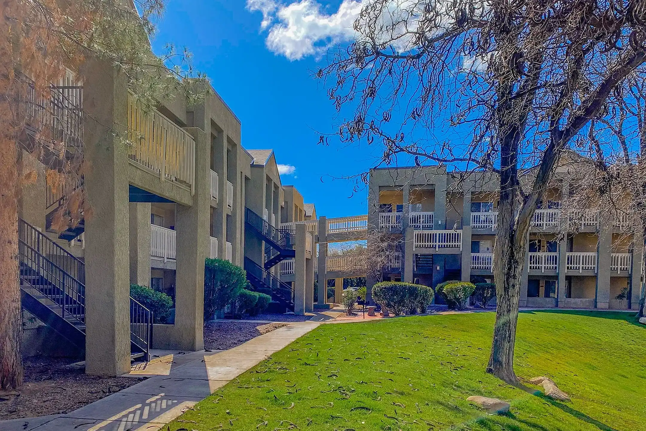 Pavilions at Pantano Apartments - Tucson, AZ 85710 | ApartmentGuide.com