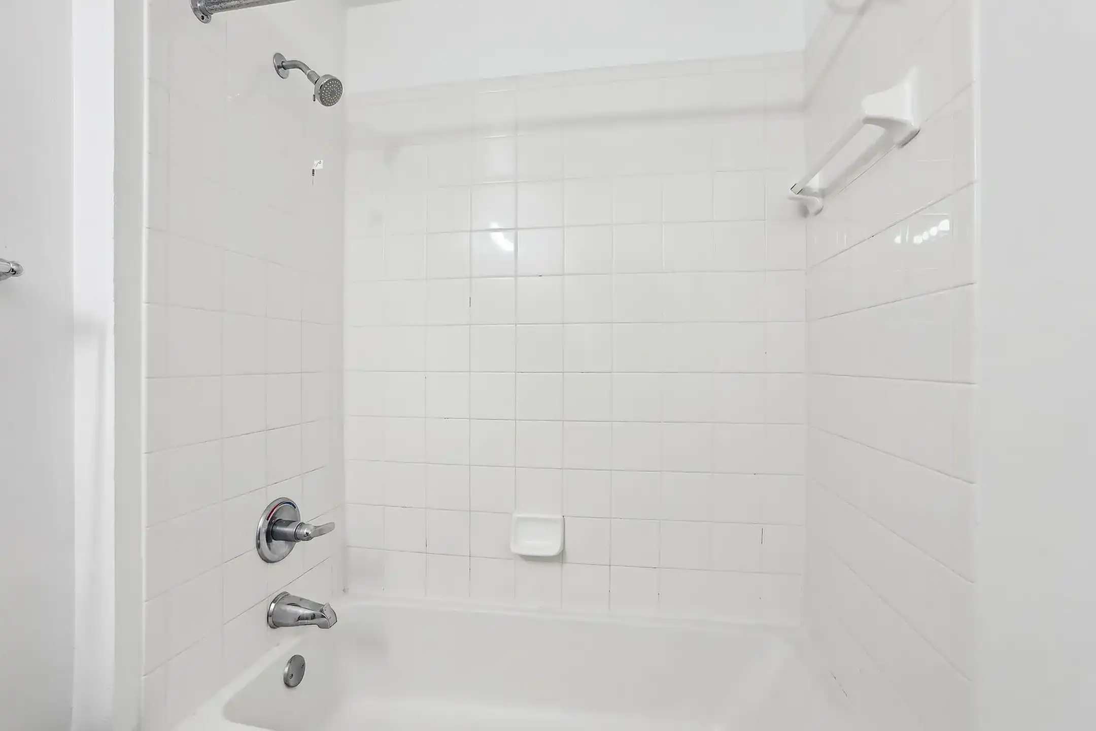 Newnan Crossing - Newnan, GA 30265 | ApartmentGuide.com