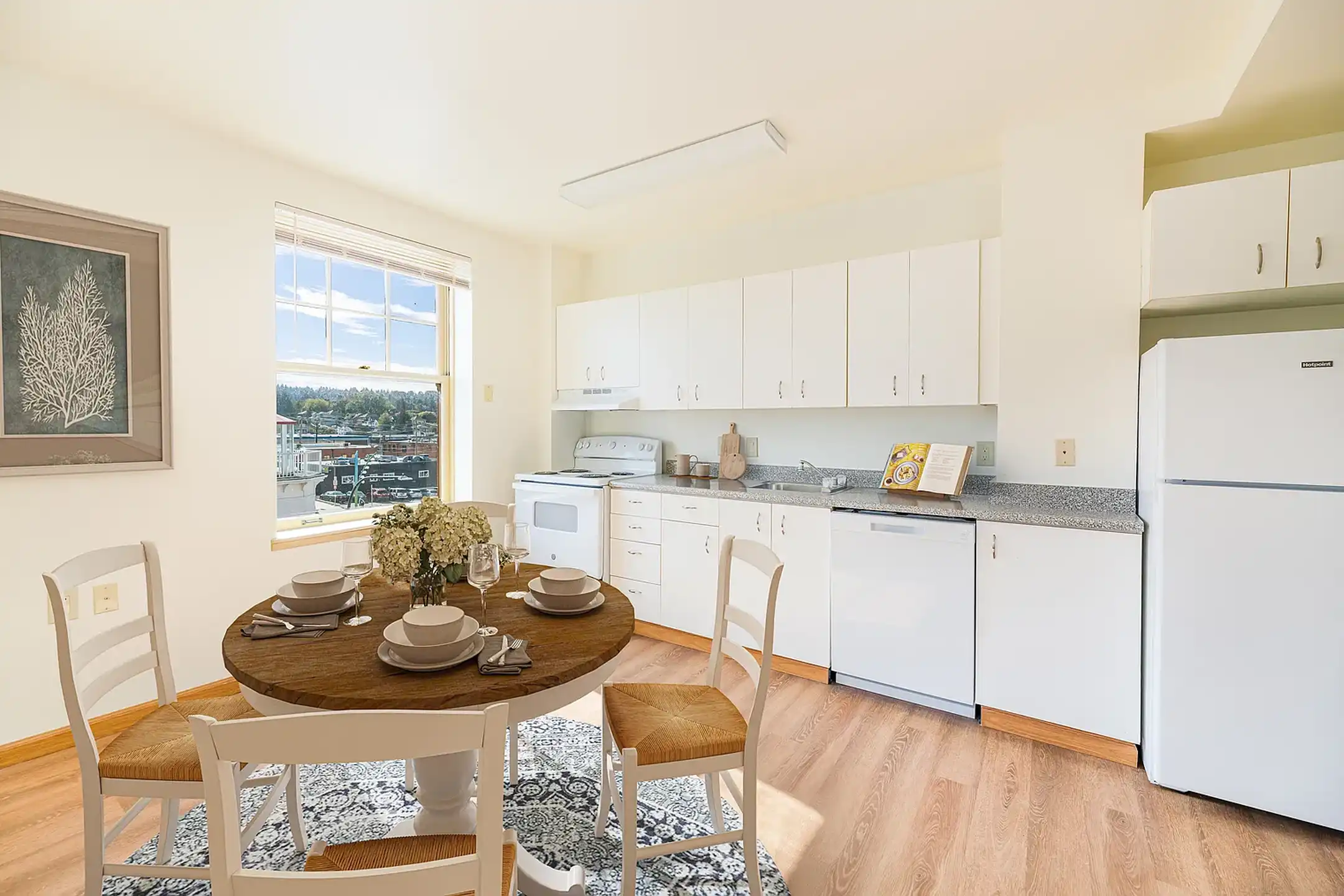 Monte Cristo Hotel Apartments - Everett, WA 98201 | ApartmentGuide.com