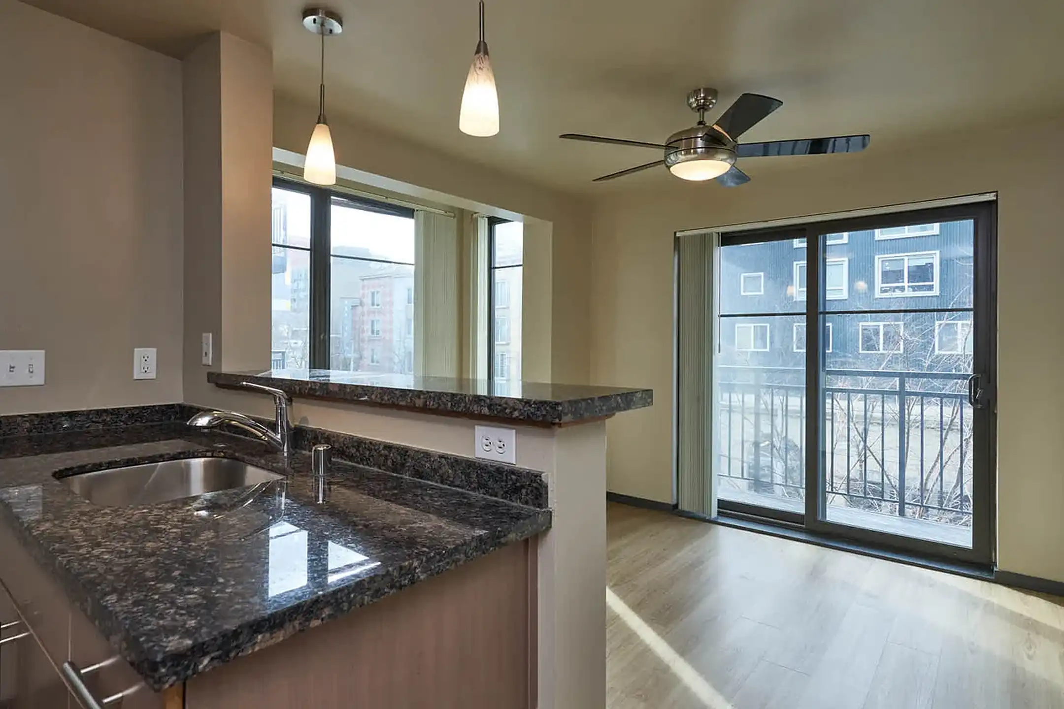 Moda - Seattle, WA 98121 | ApartmentGuide.com