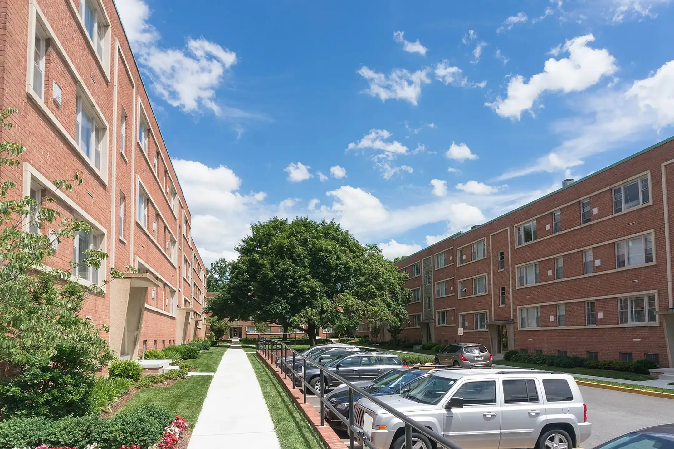 Battery Lane Apartments - Bethesda, MD 20814 | ApartmentGuide.com
