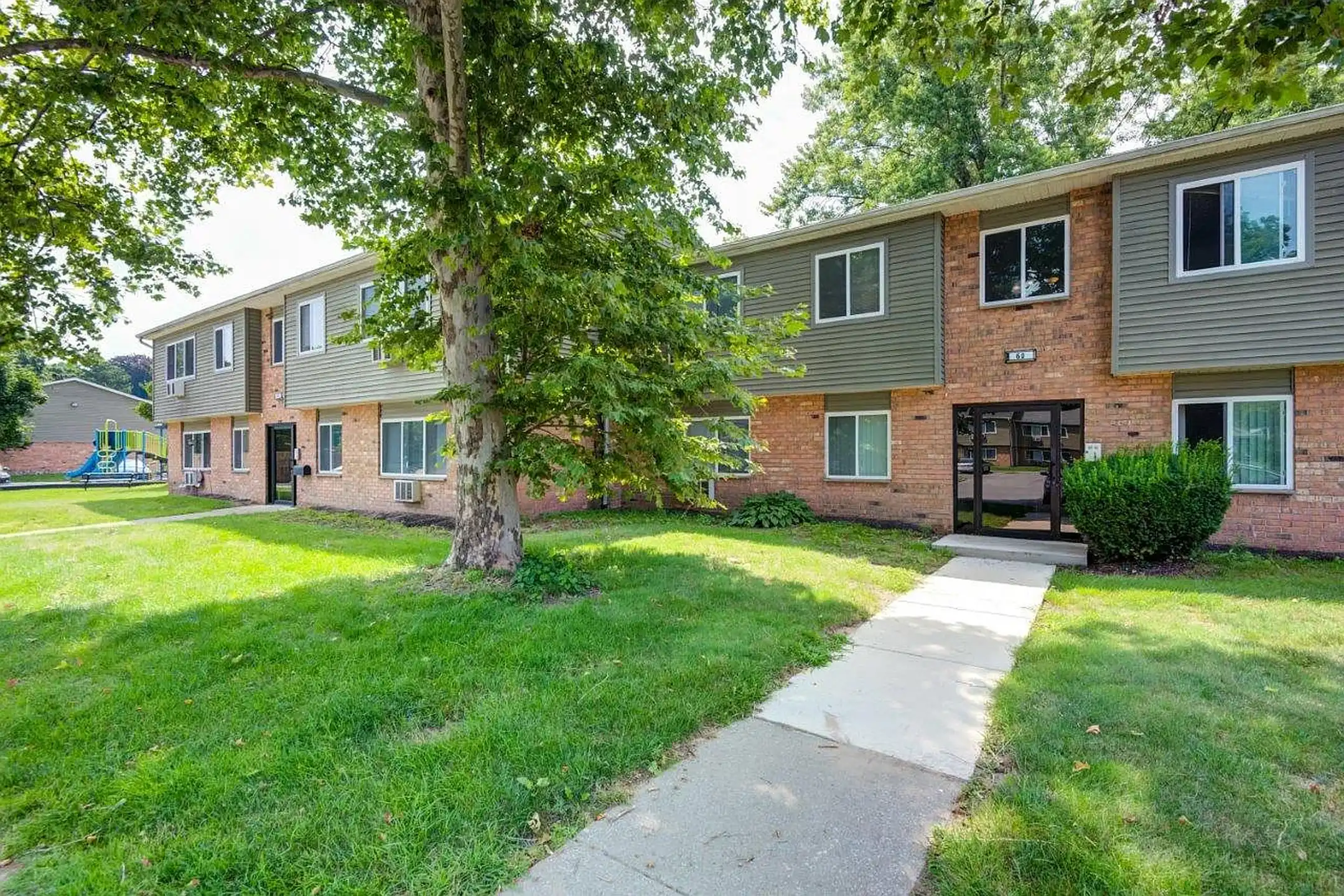 Lake Vista Apartment Homes - Rochester, NY 14612 | ApartmentGuide.com