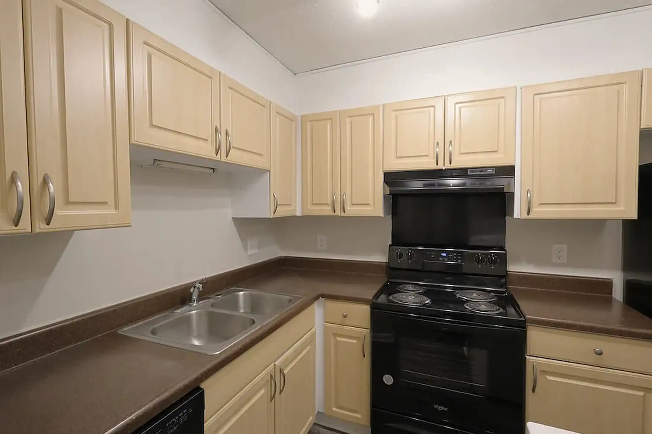 Colony Village - New Bern, NC 28562 | ApartmentGuide.com