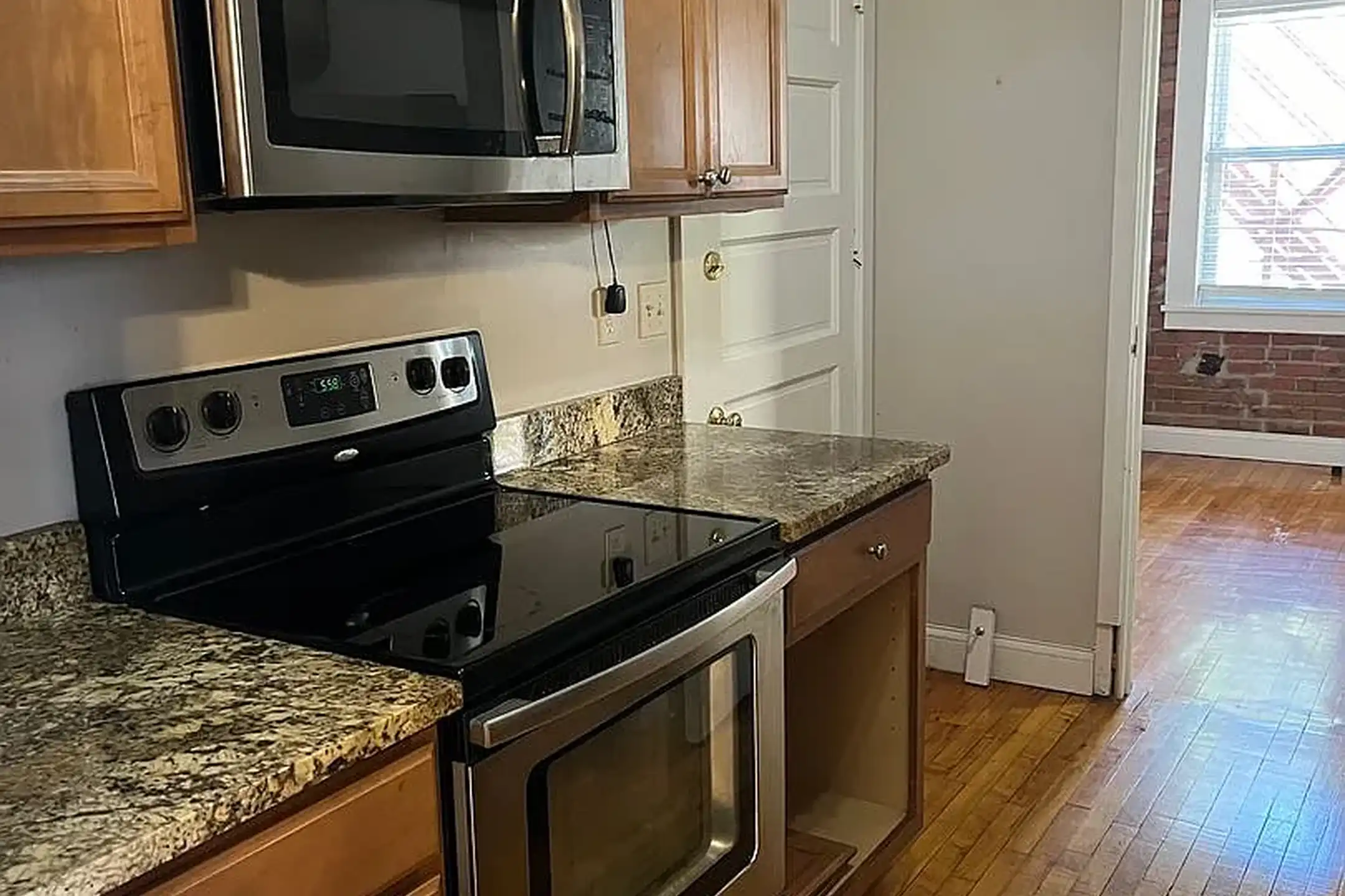 Coventry Court - Dubuque, IA 52001 | ApartmentGuide.com