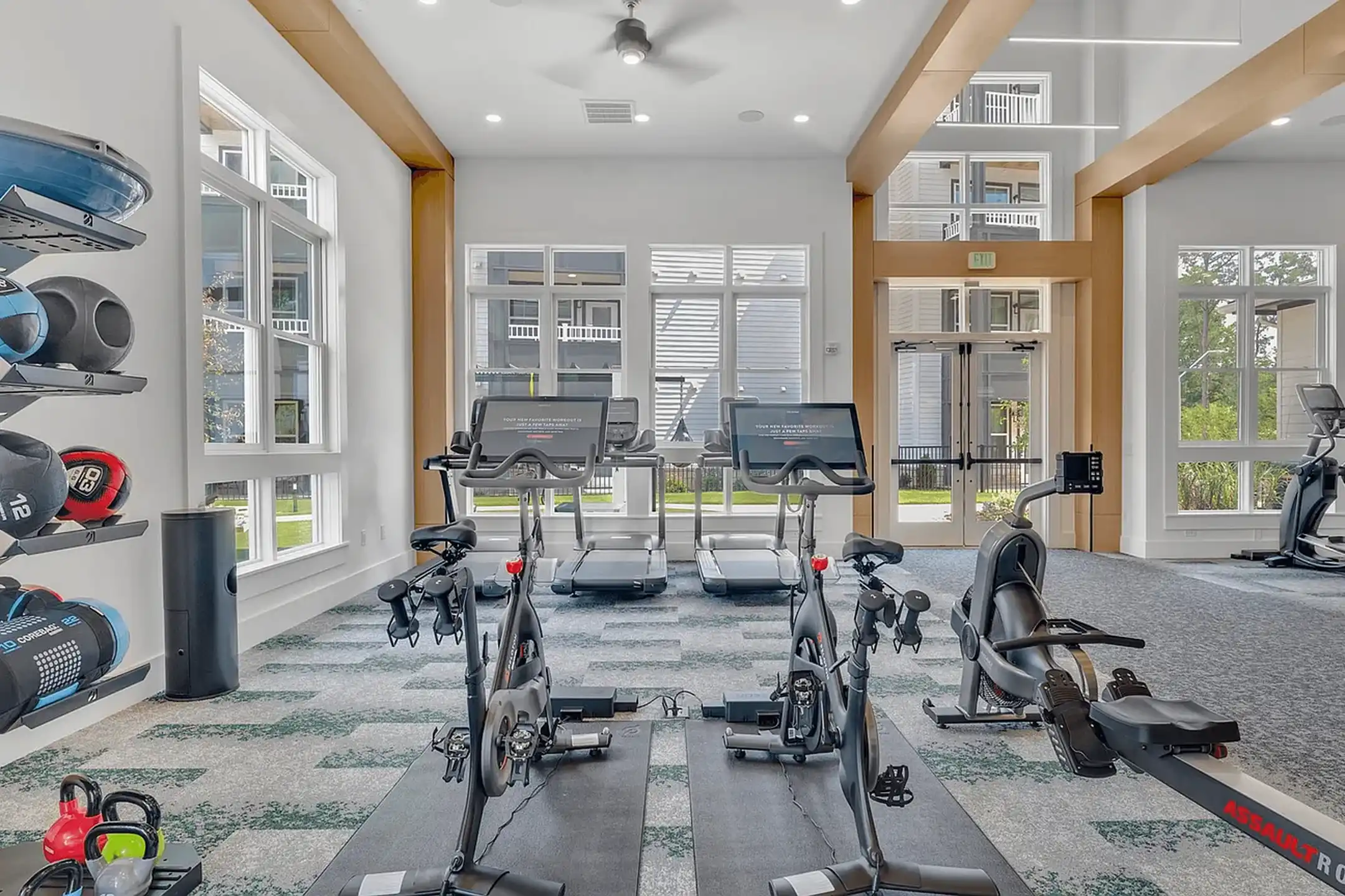 MAA Vale - Raleigh, NC 27612 | ApartmentGuide.com