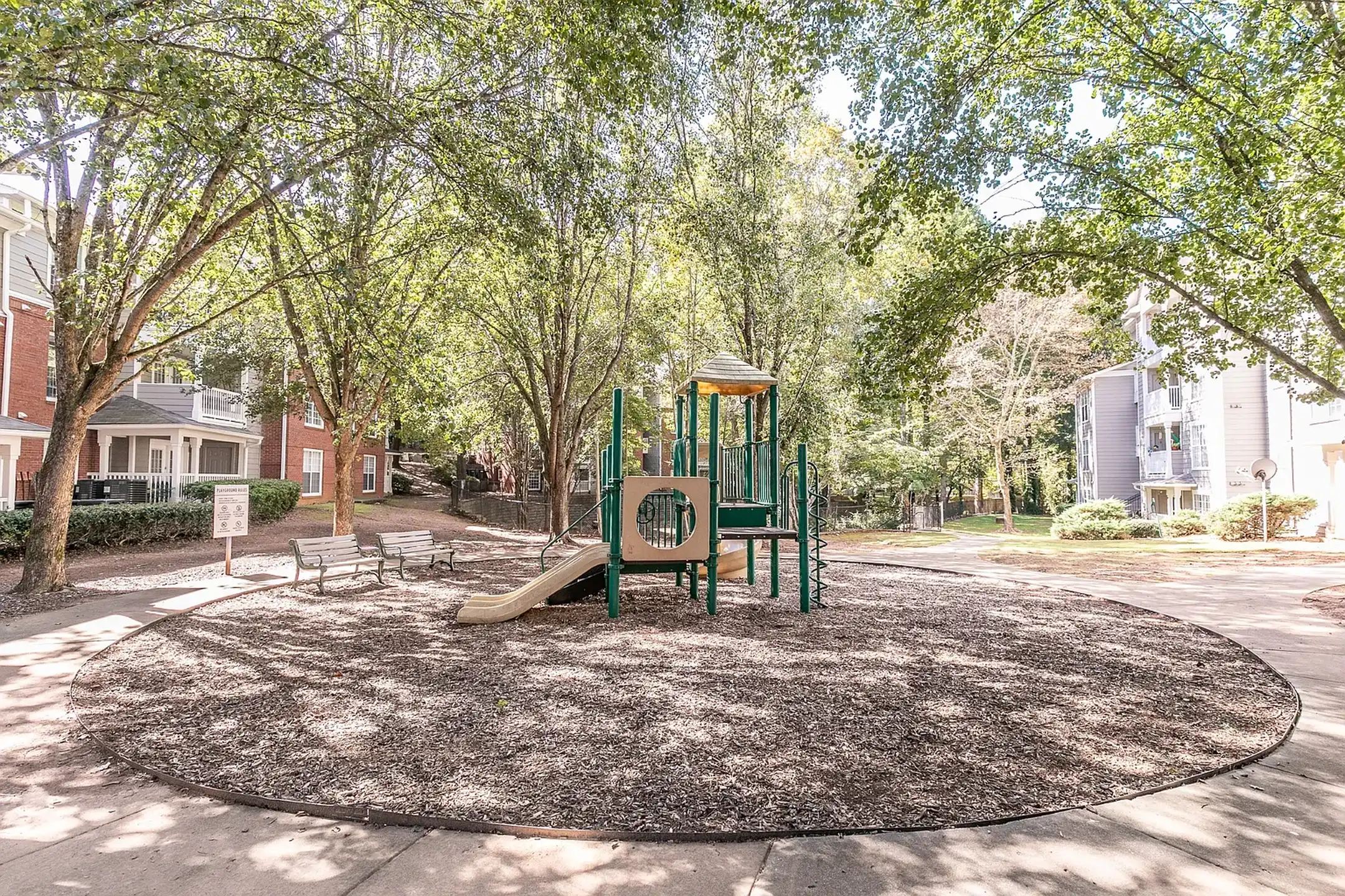 Roswell Village - Roswell, GA 30075 | ApartmentGuide.com
