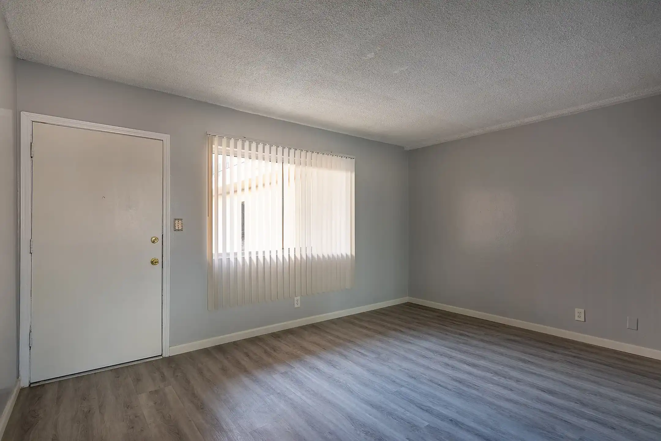 Capri Apartments - Downey, CA 90242 | ApartmentGuide.com