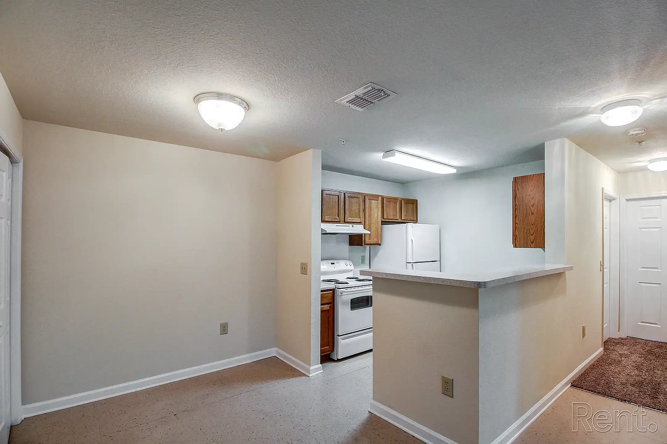 Hallmark at Oak Ridge Apartments - Oak Ridge, TN 37830 | ApartmentGuide.com