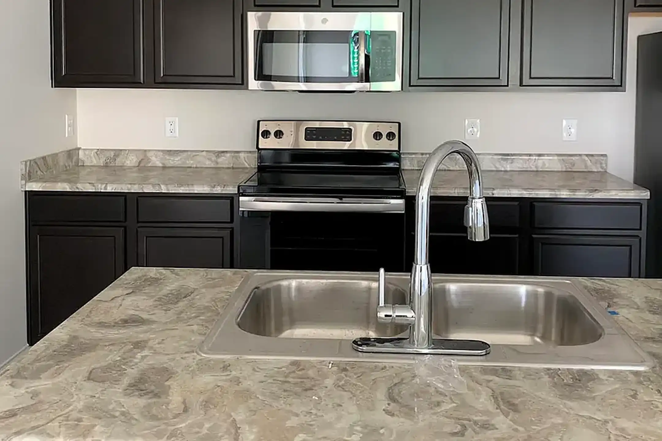 The Villages of Lake Reba - Richmond, KY 40475 | ApartmentGuide.com