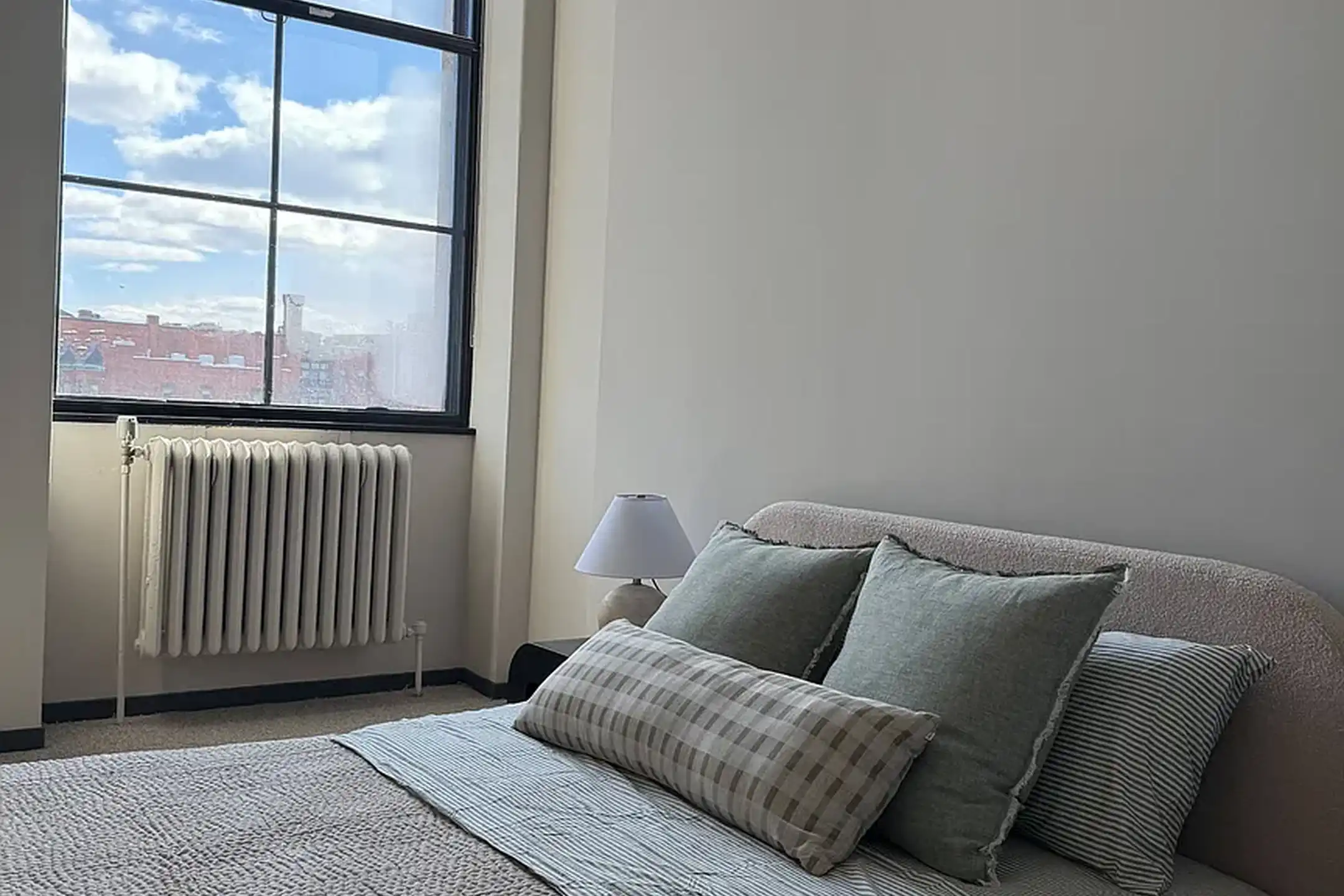 The 55 Elm Club - Hartford, CT 06106 | ApartmentGuide.com