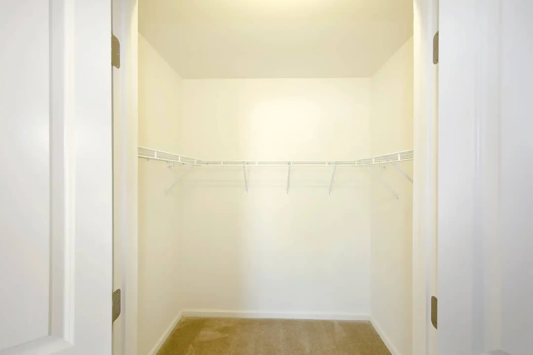 Gayton Pointe Townhomes - Richmond, VA 23238 | ApartmentGuide.com