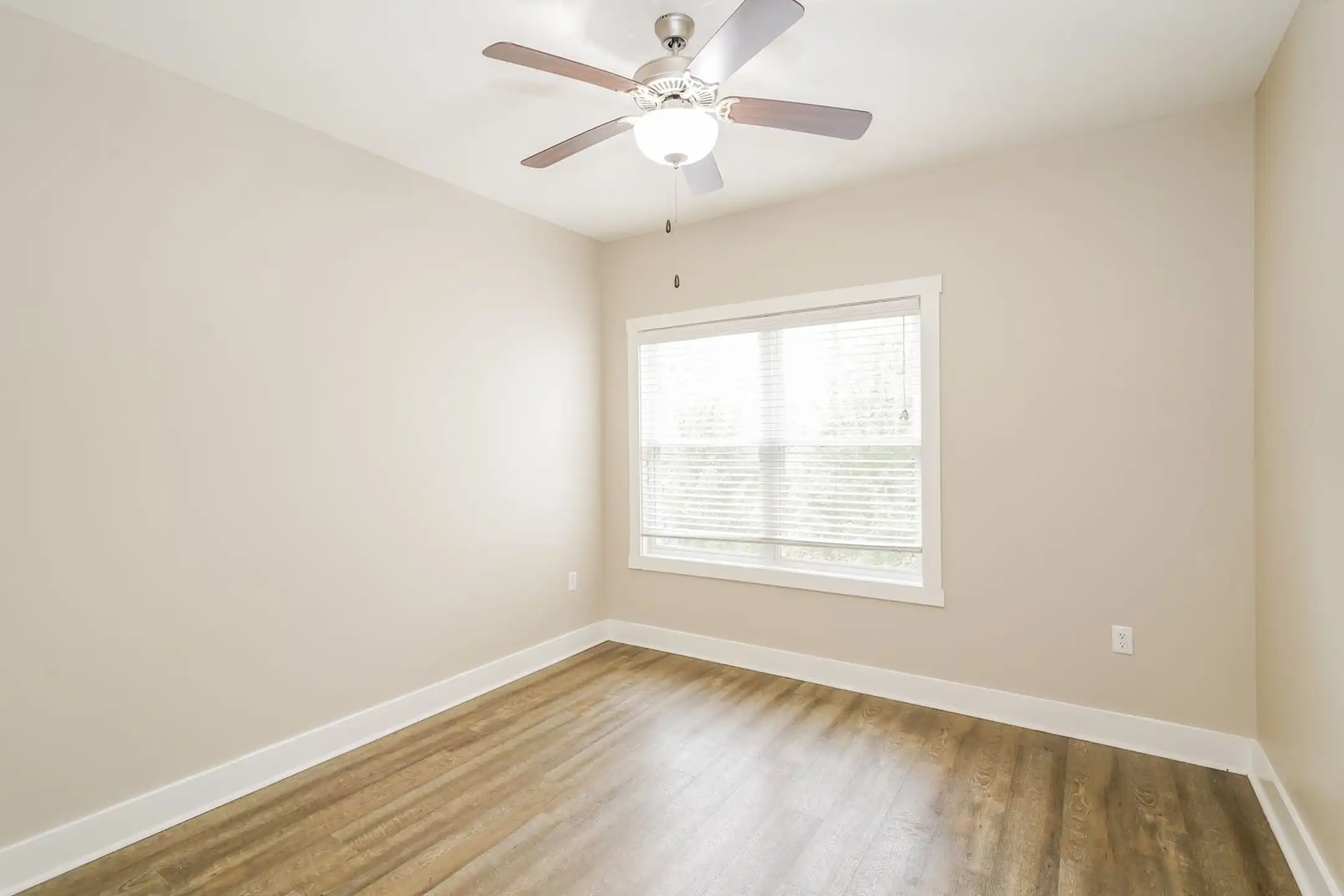 2940 US-31W unit O206 - White House, TN 37188 | ApartmentGuide.com
