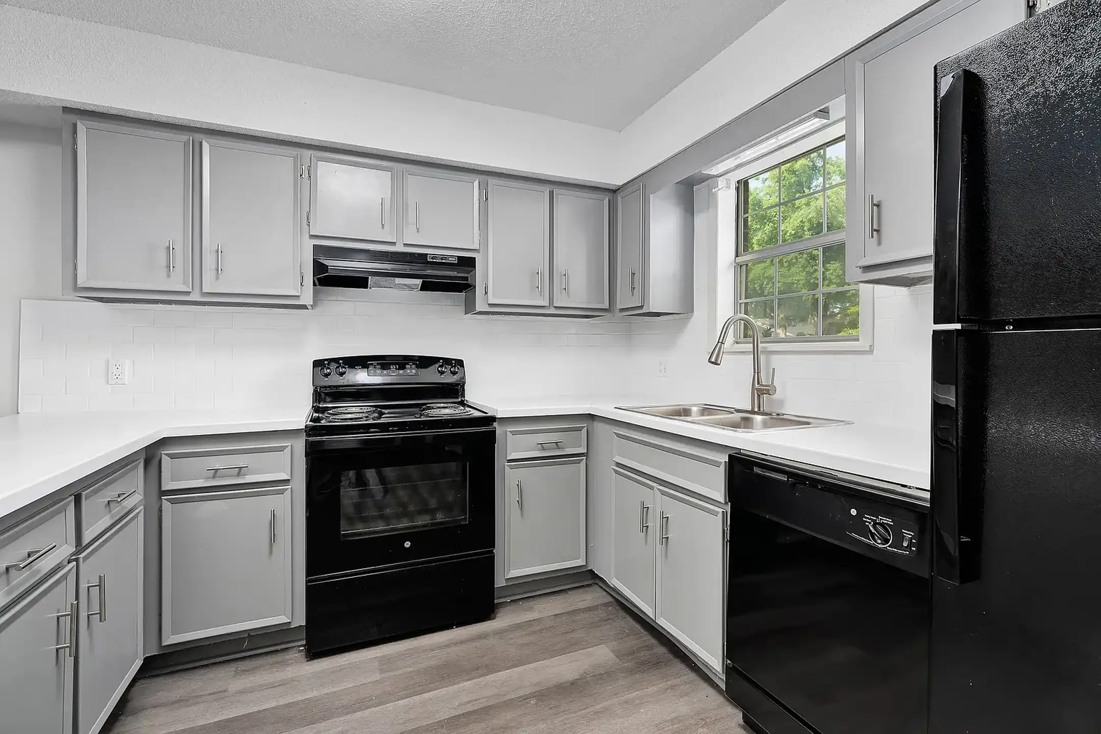 Magnolia Row - Athens, AL 35611 | ApartmentGuide.com