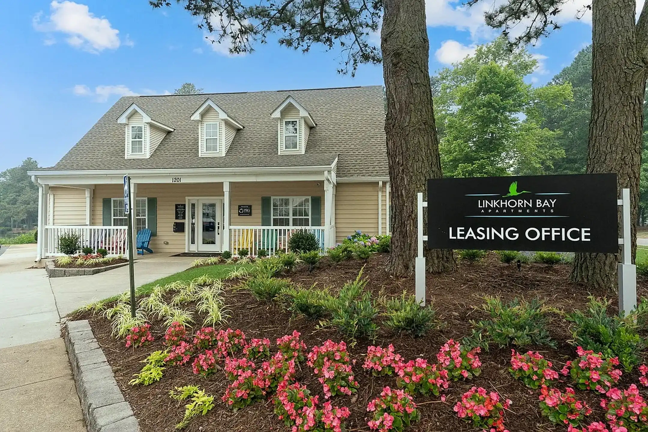 Linkhorn Bay Apartments - Virginia Beach, VA 23451 | ApartmentGuide.com