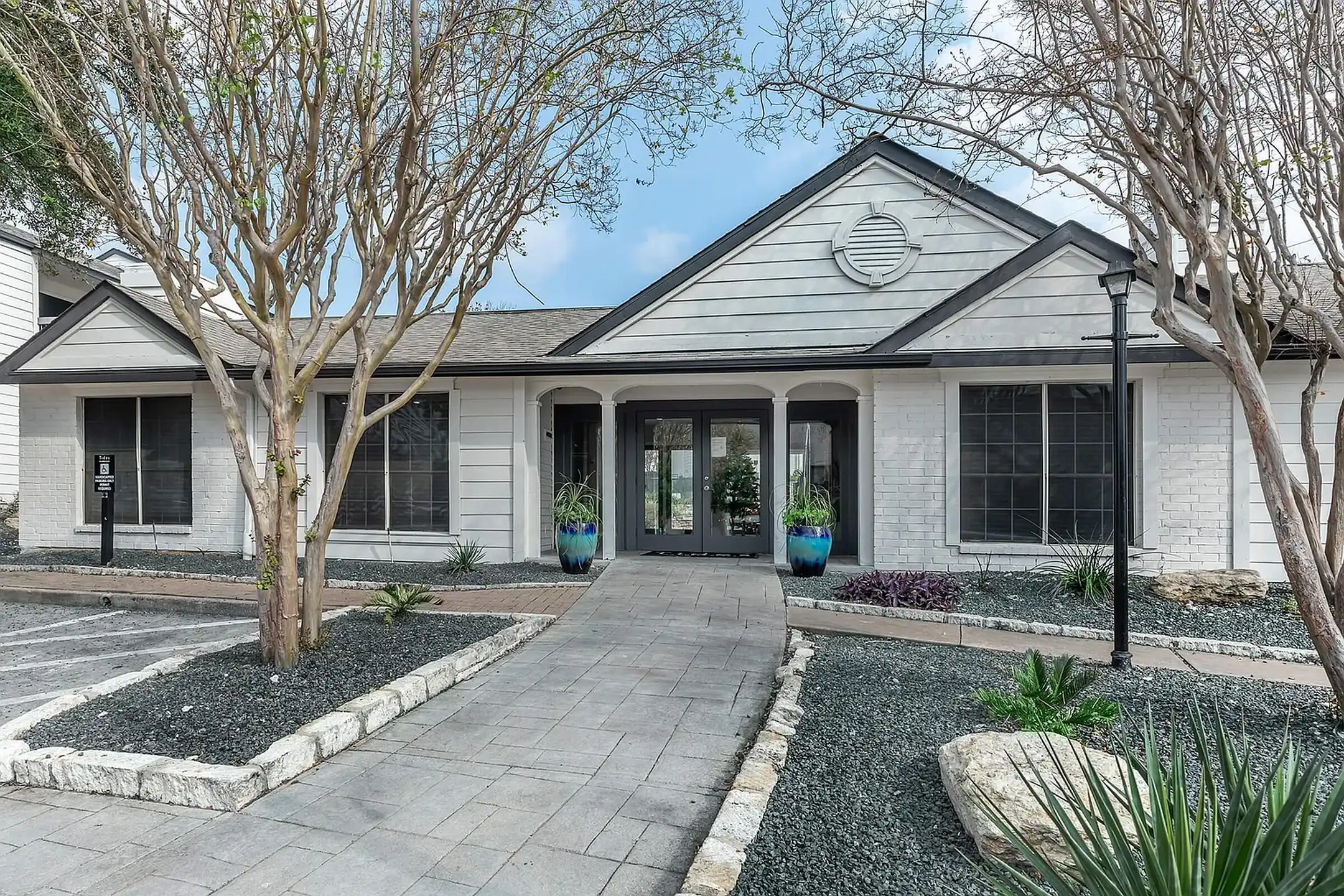 Aviva at North Plaza - Austin, TX 78753 | ApartmentGuide.com