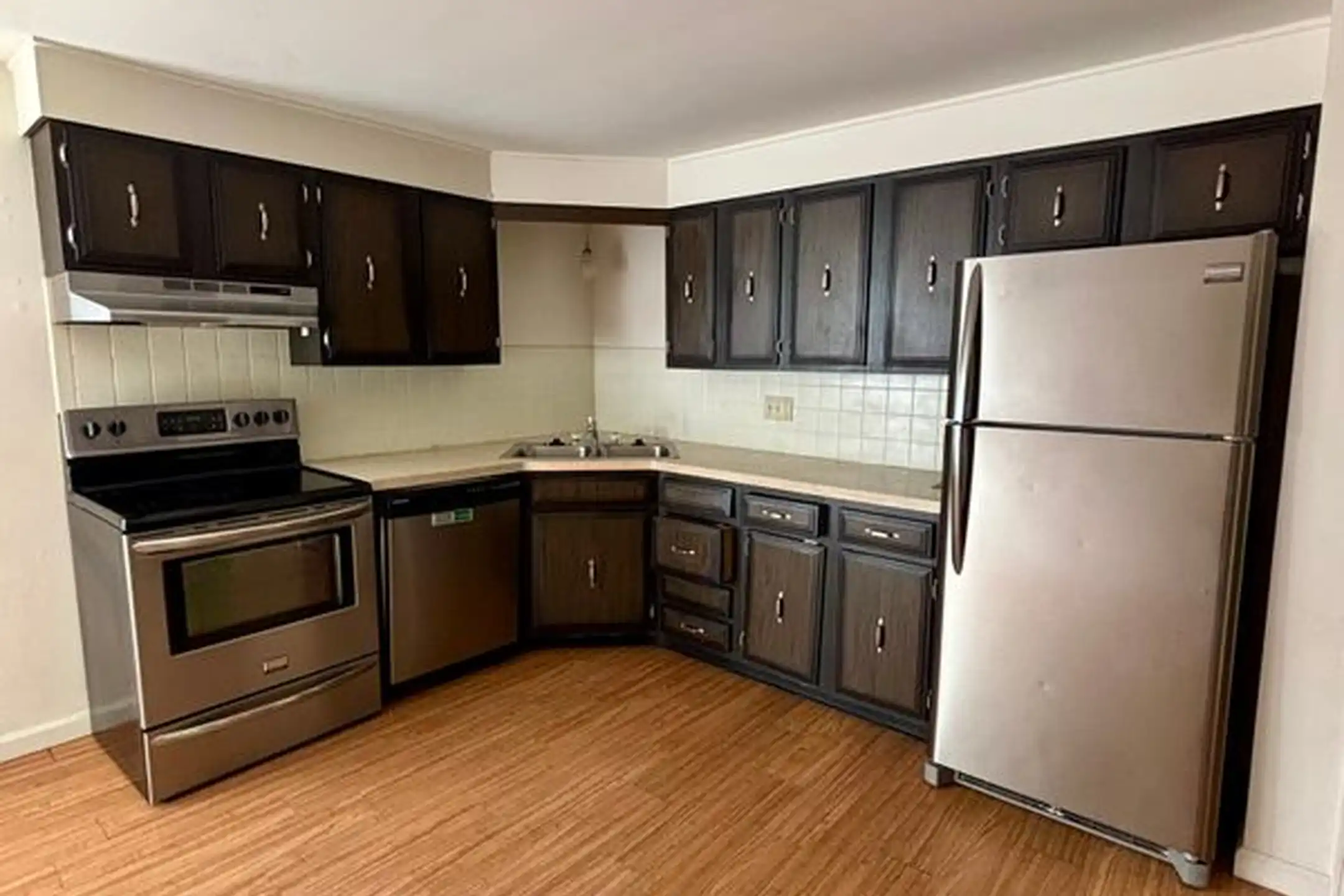 23 Losson Garden Dr unit 4 - Cheektowaga, NY 14227 | ApartmentGuide.com