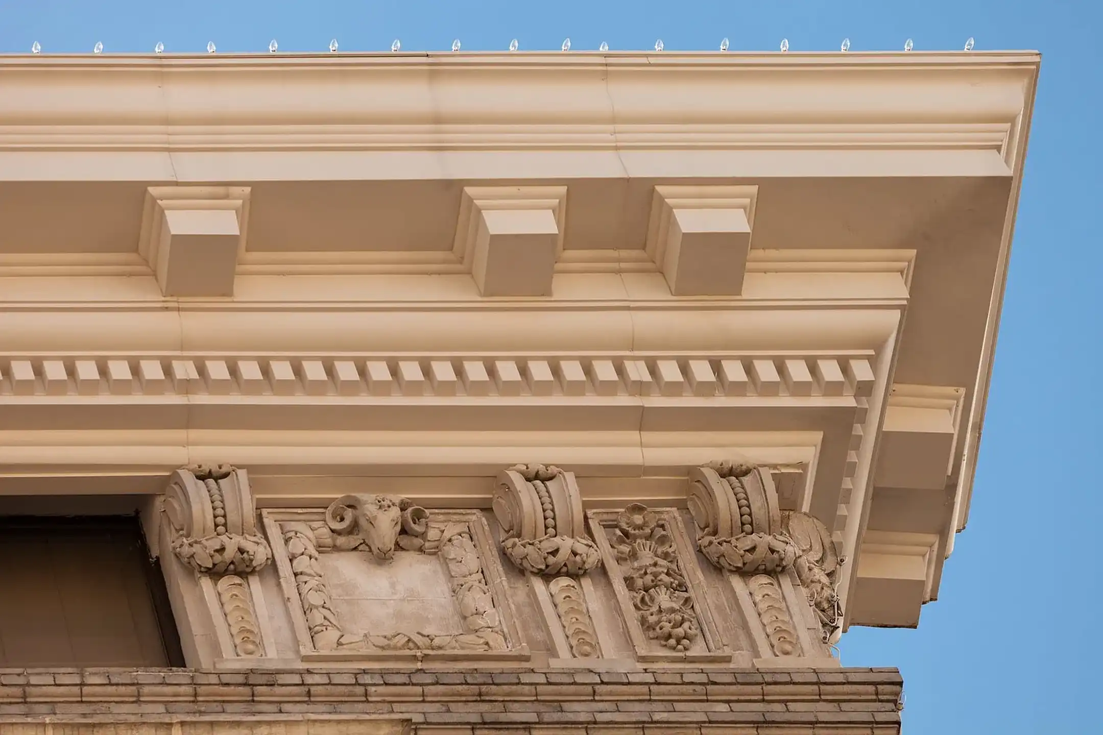 The Virginia Building - Norfolk, VA 23510 | ApartmentGuide.com
