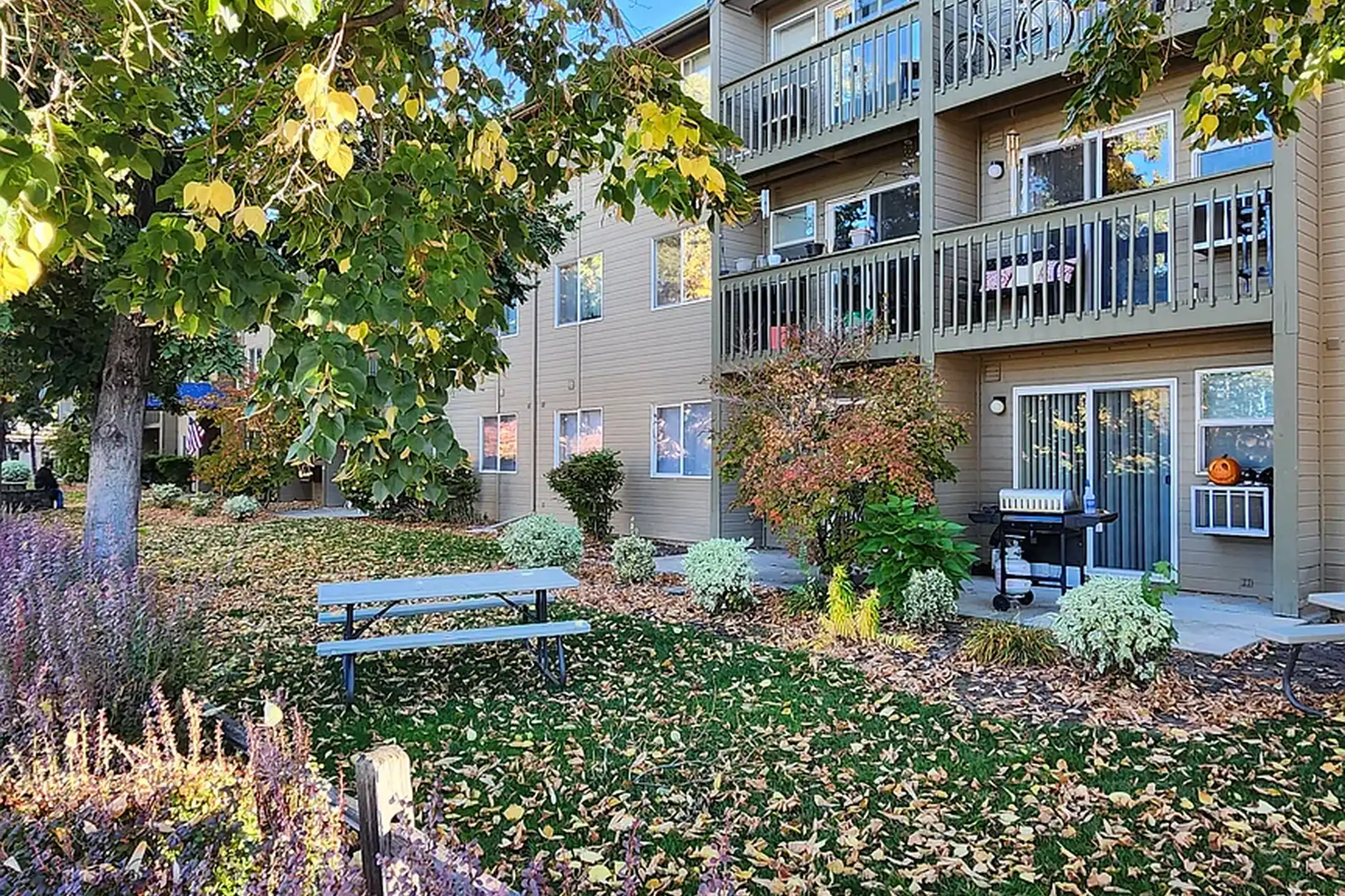Conservatory Apartments - Boise, ID 83706 | ApartmentGuide.com