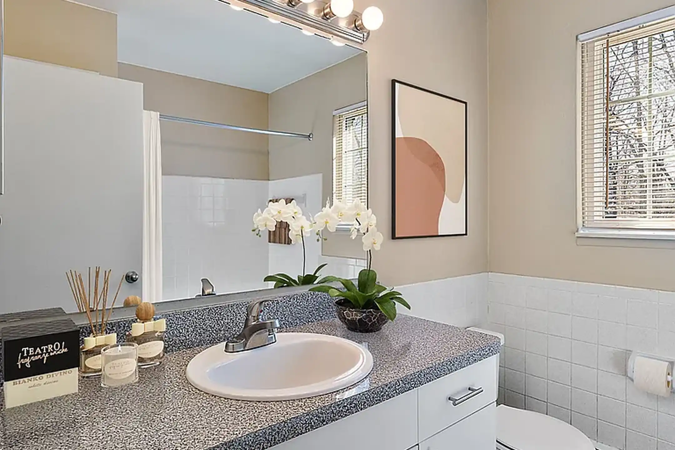 The Gables of Troy - Troy, MI 48083 | ApartmentGuide.com