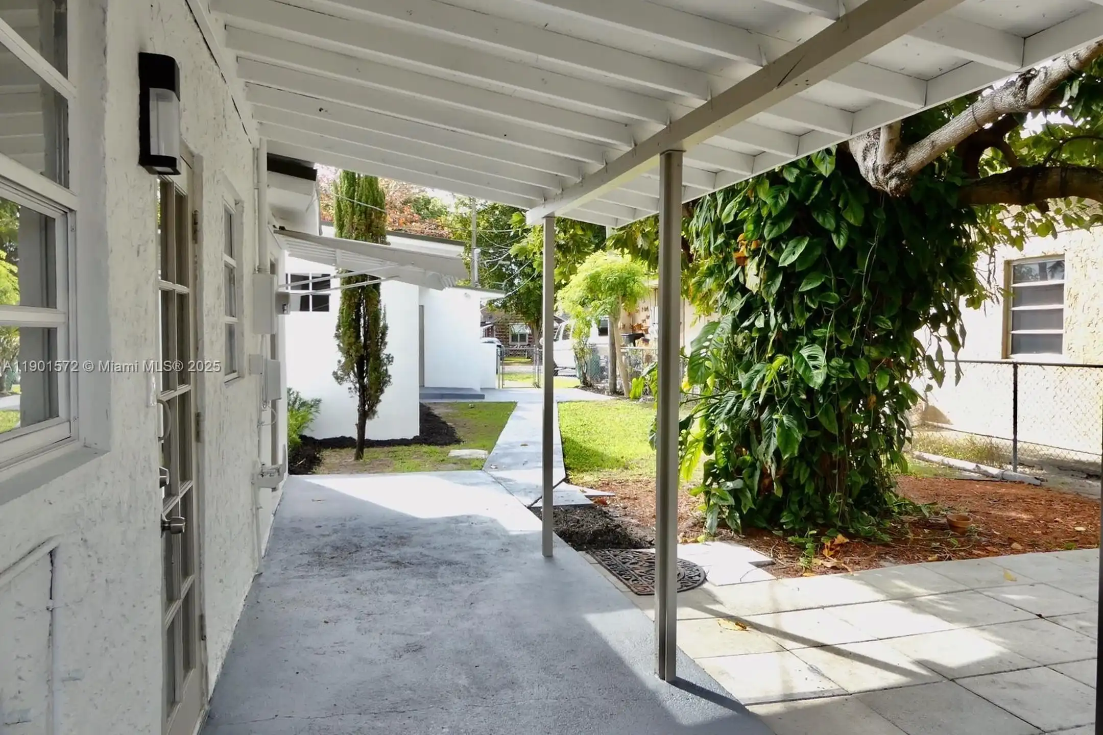 3429 NW 5th St #3429 - Miami, FL 33125 | ApartmentGuide.com