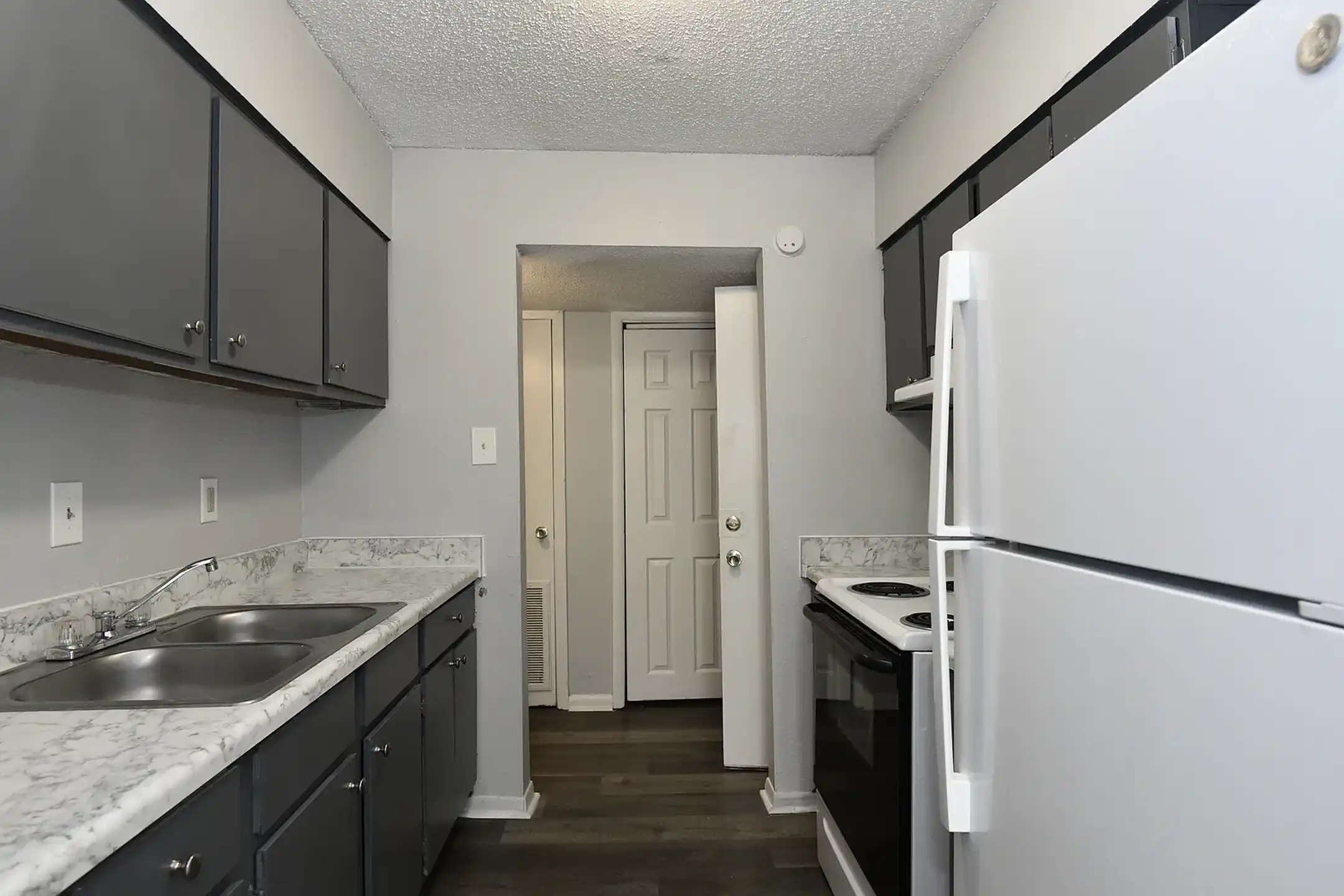 Regency at Raleigh - Memphis, TN 38128 | ApartmentGuide.com