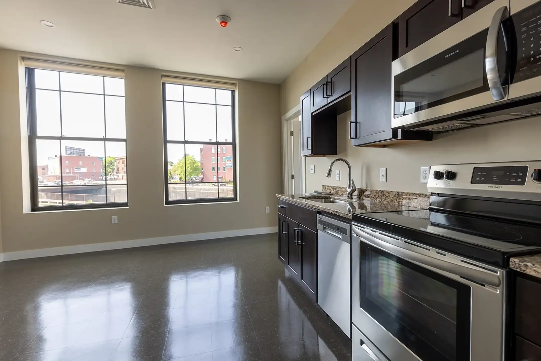 Downtown Lofts - Fall River, MA 02720 | ApartmentGuide.com