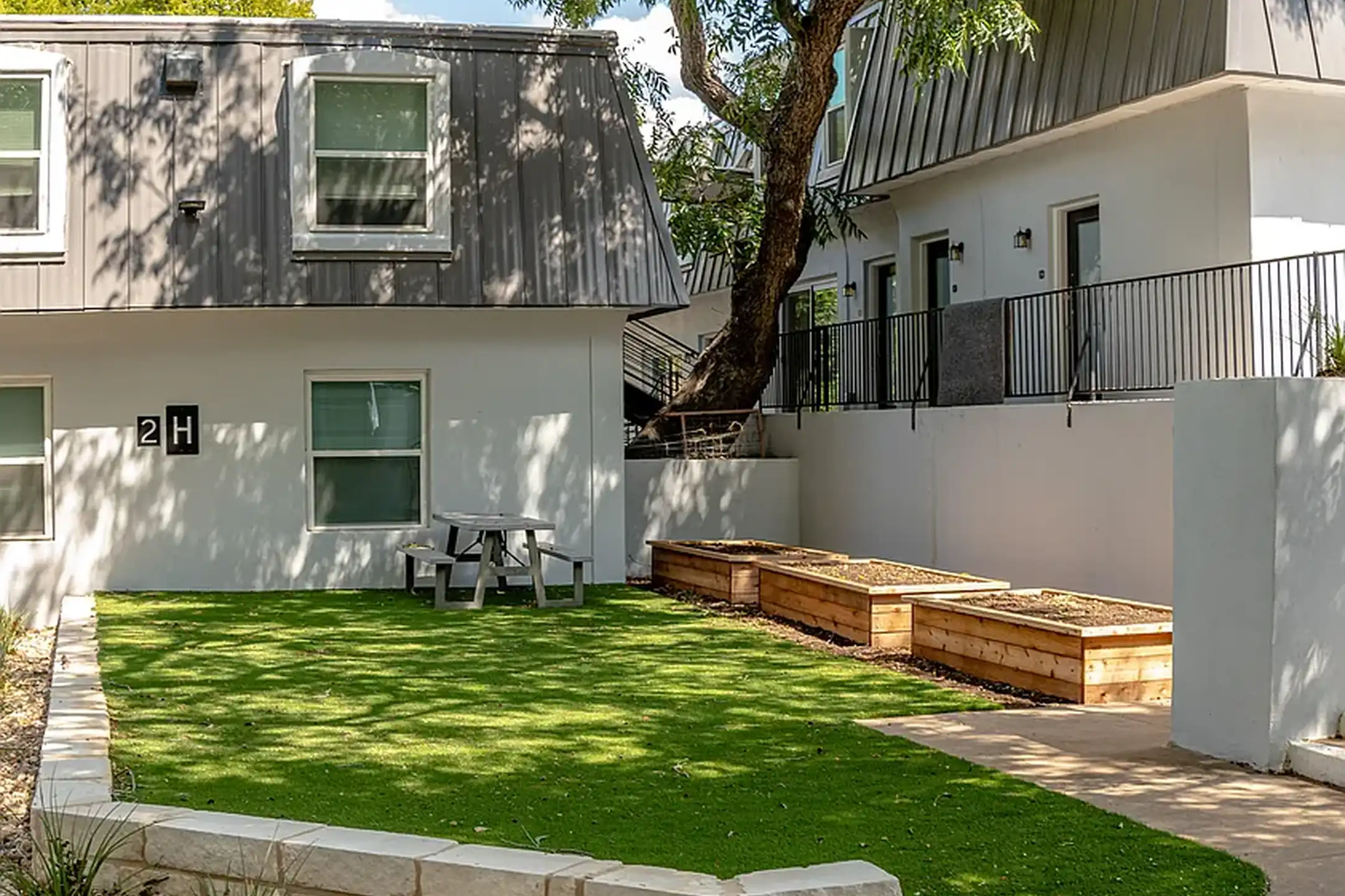Mueller Crossing - Austin, TX 78723 | ApartmentGuide.com