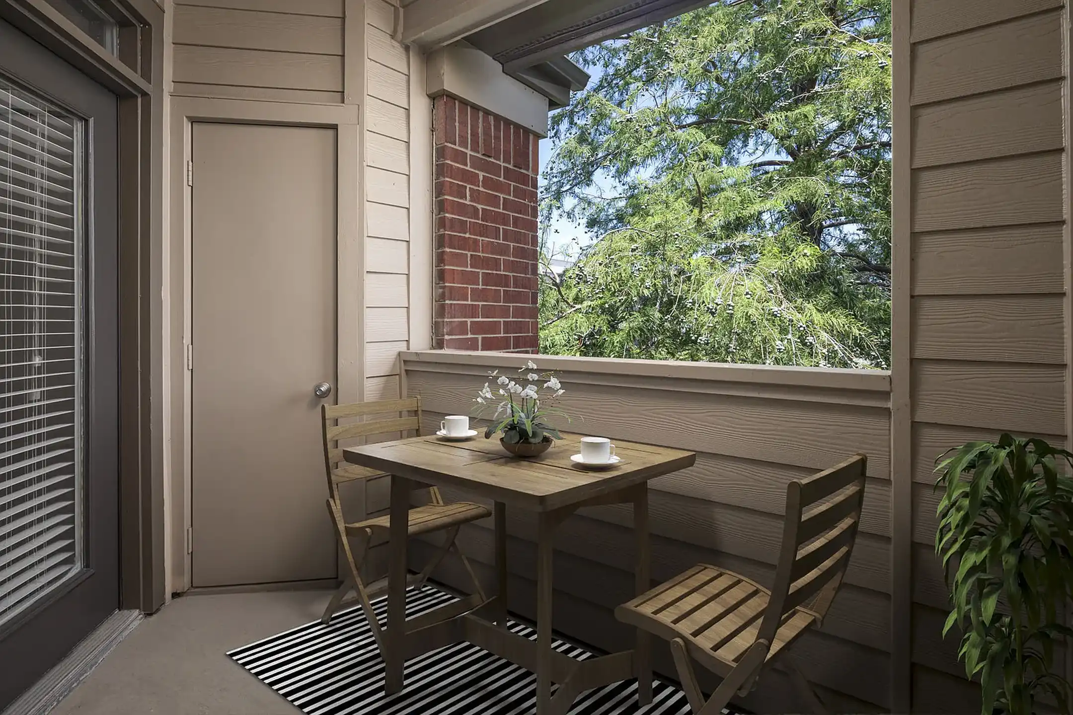 Camden Addison - Addison, TX 75001 | ApartmentGuide.com